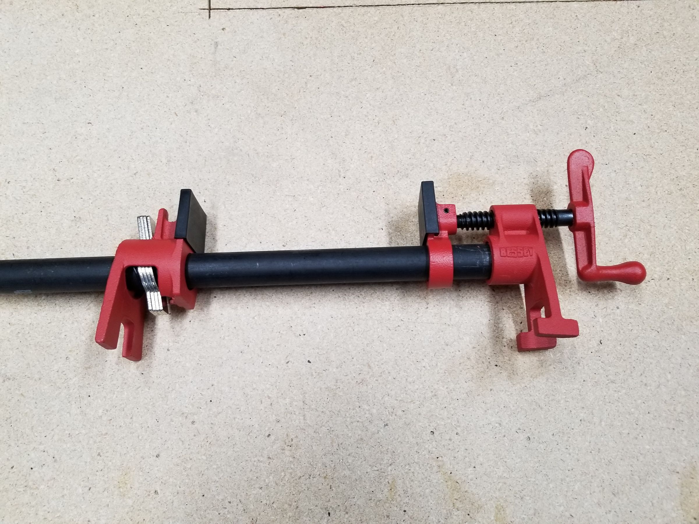 How to Assemble Pipe Clamps : 4 Steps - Instructables