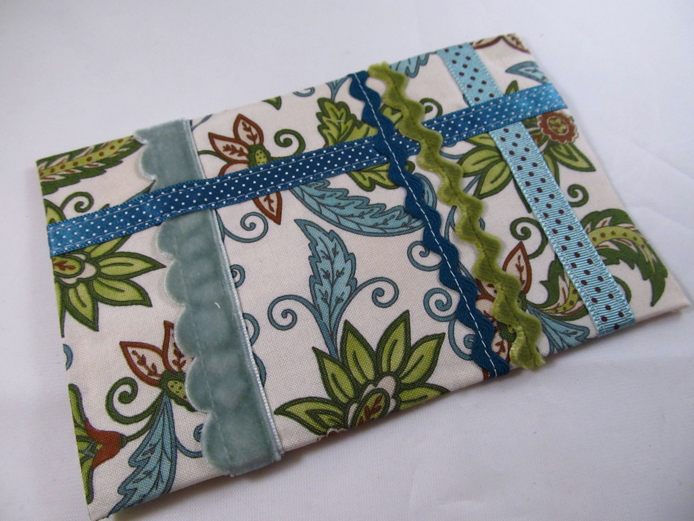 Brooch/pin Display and Protector Case : 9 Steps - Instructables