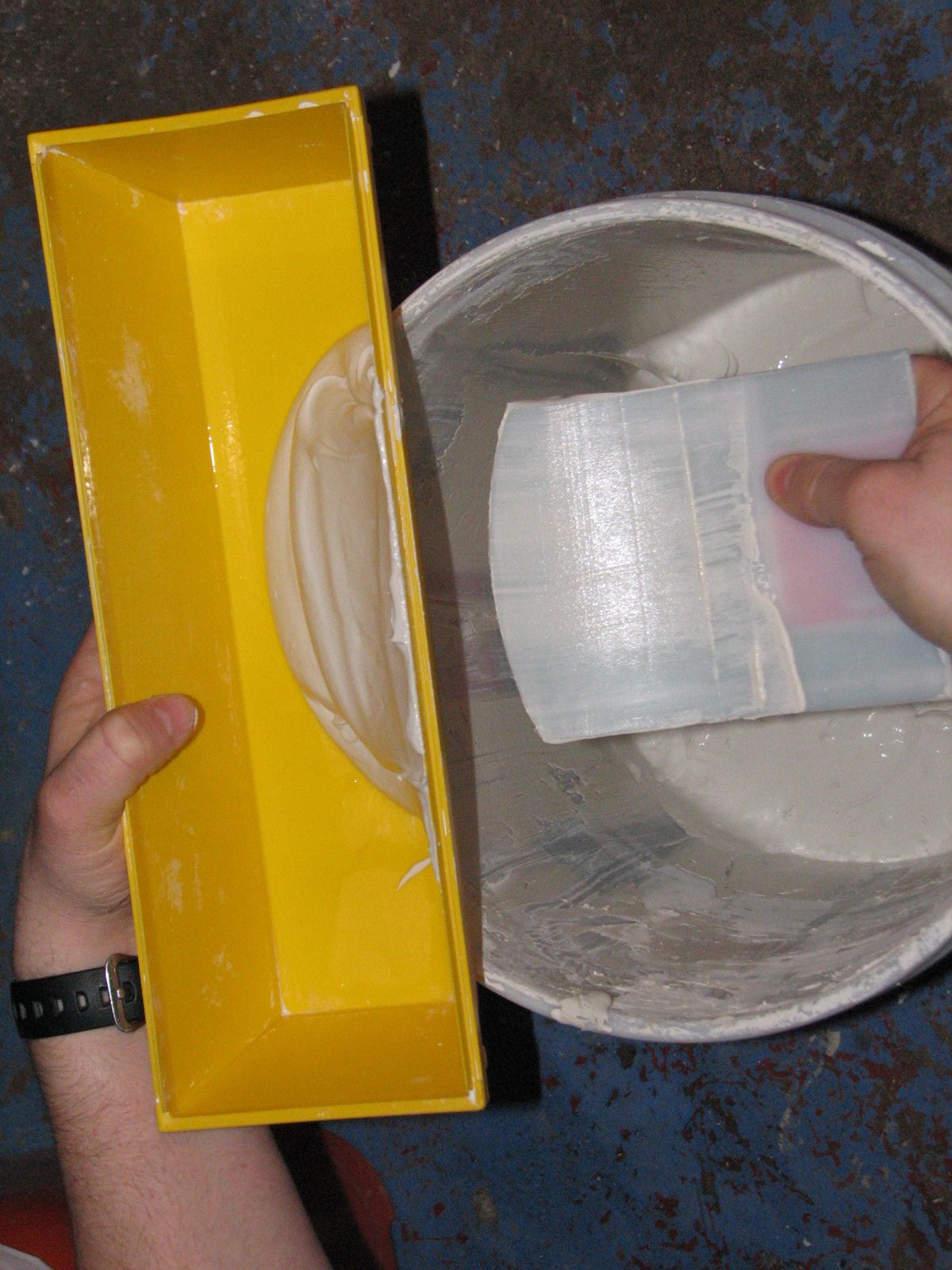 Bucket Scraper and Scoop, Made From 5 Gallon Bucket : 8 Steps ...