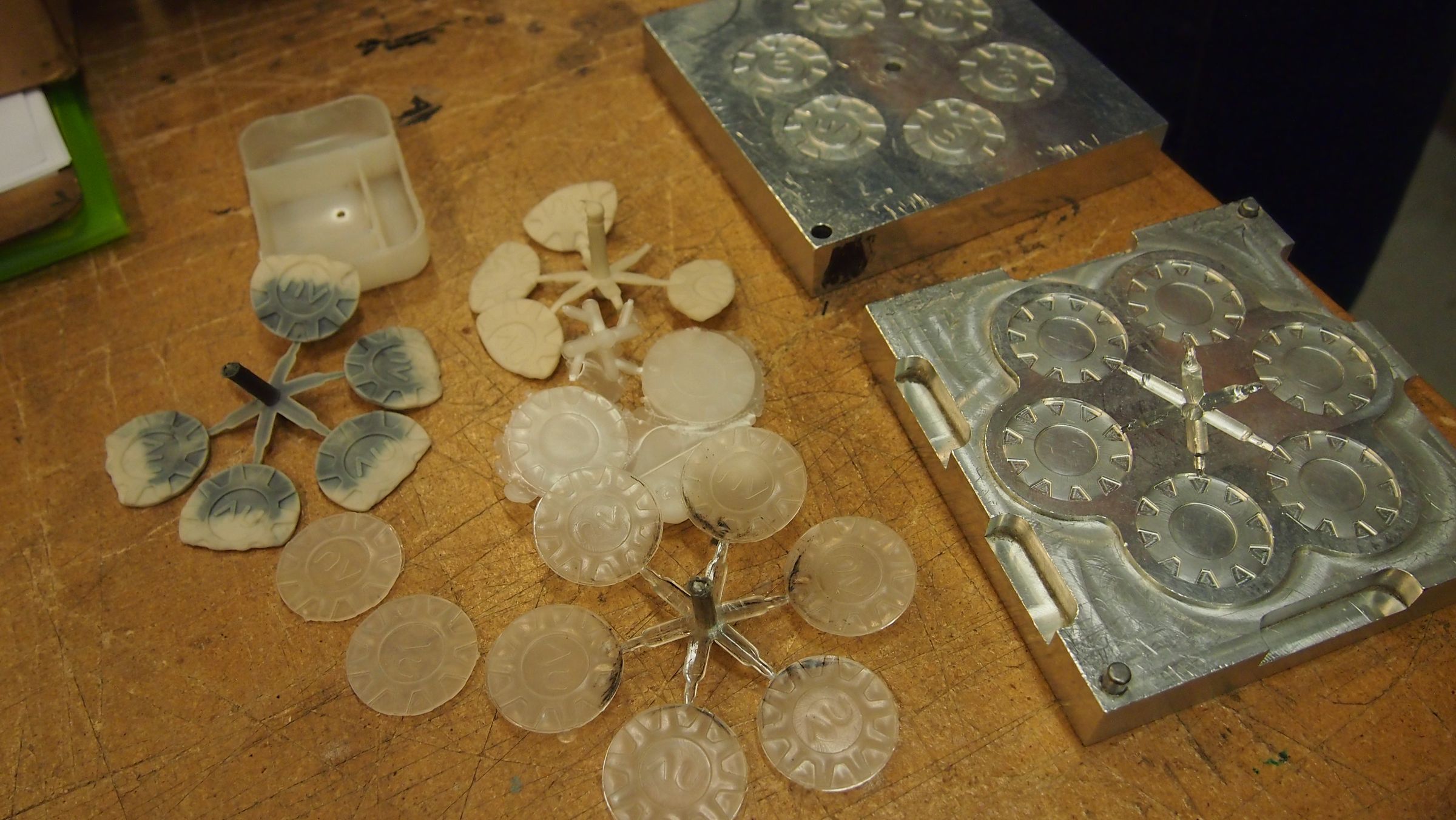 RMS - Injection Molding Demonstration Via TechShop : 7 Steps (with ...