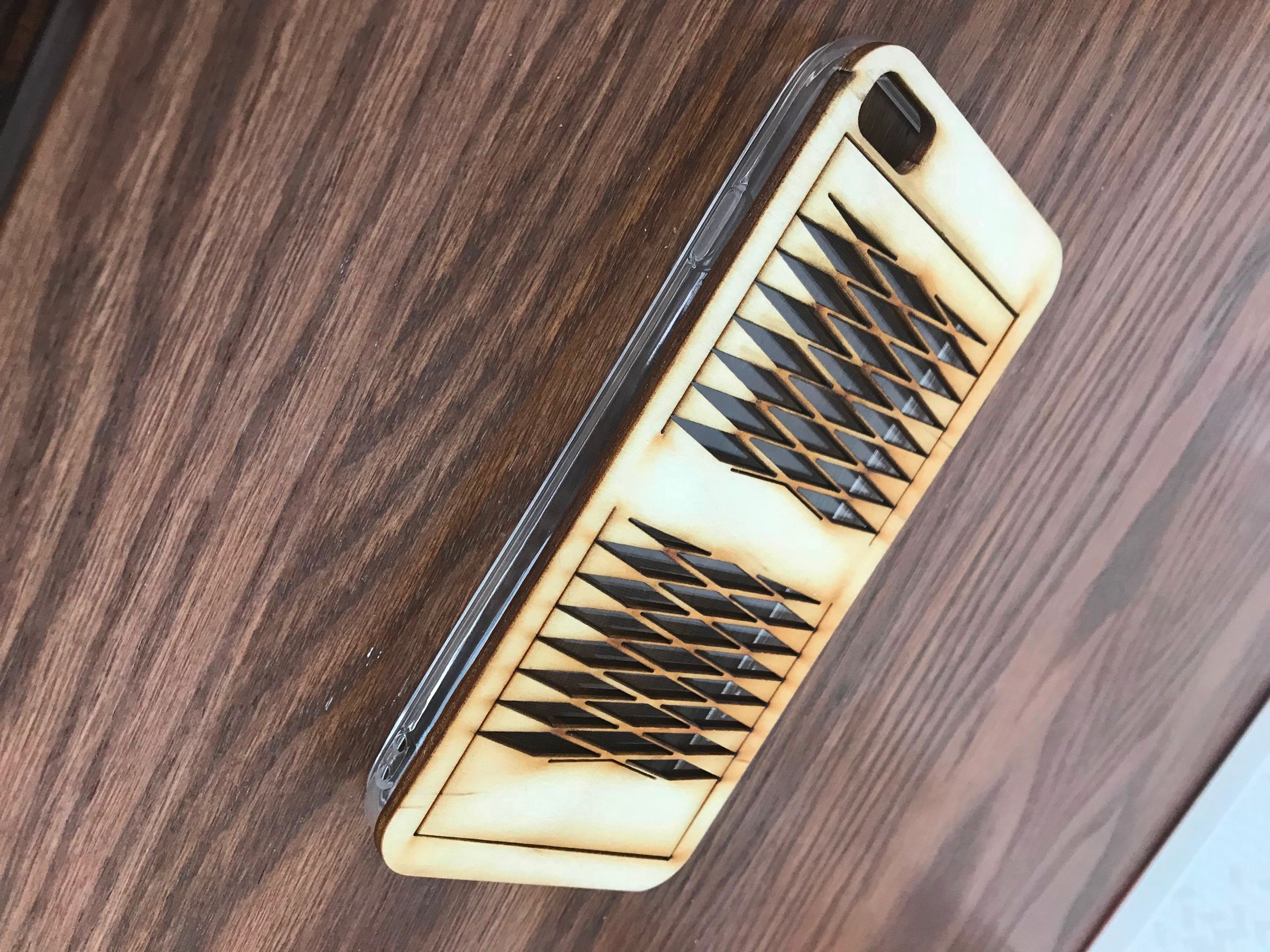 Living Hinge Phone Stand : 4 Steps - Instructables