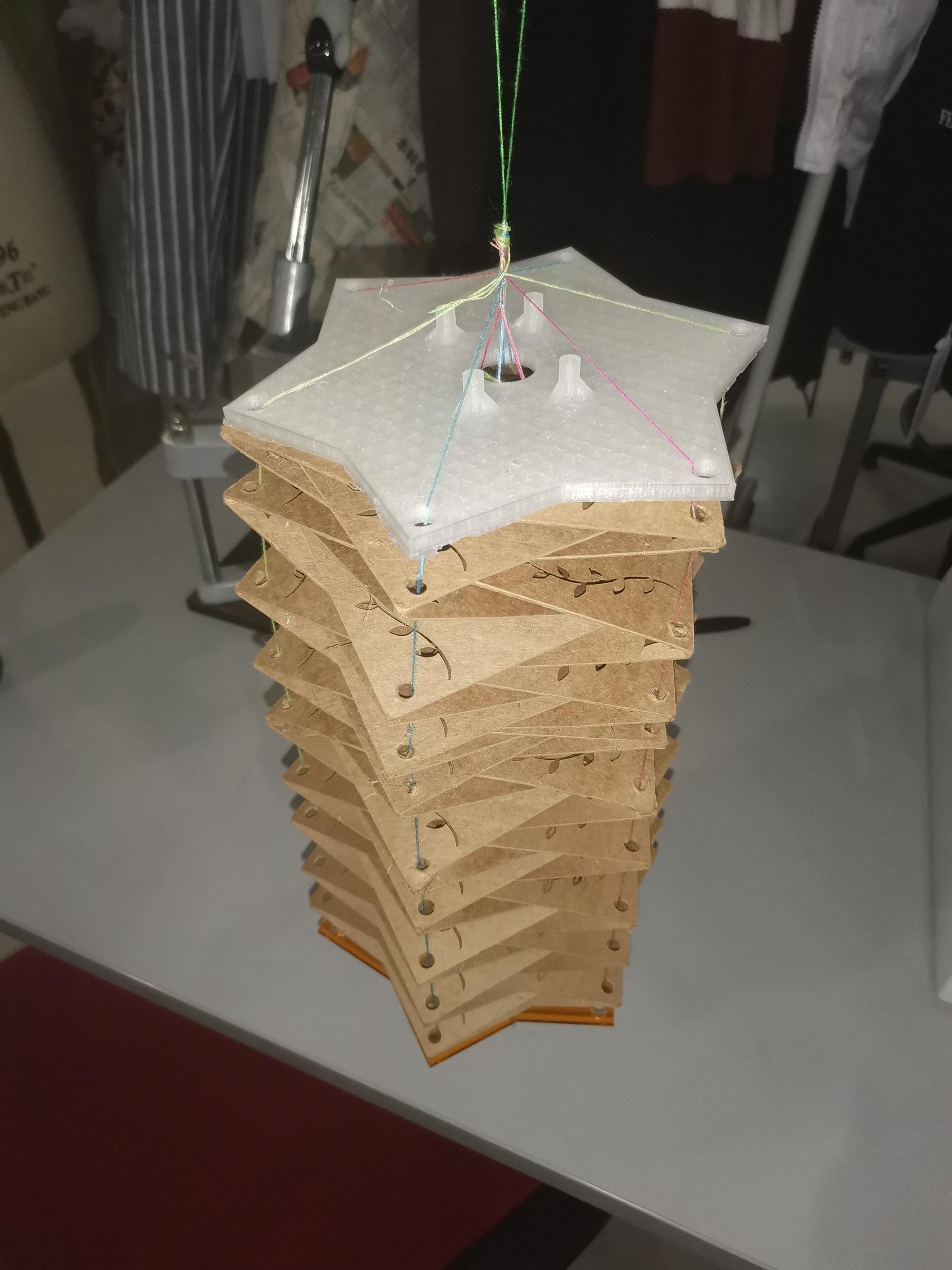 Hanging Foldable Lampshade! : 8 Steps (with Pictures) - Instructables