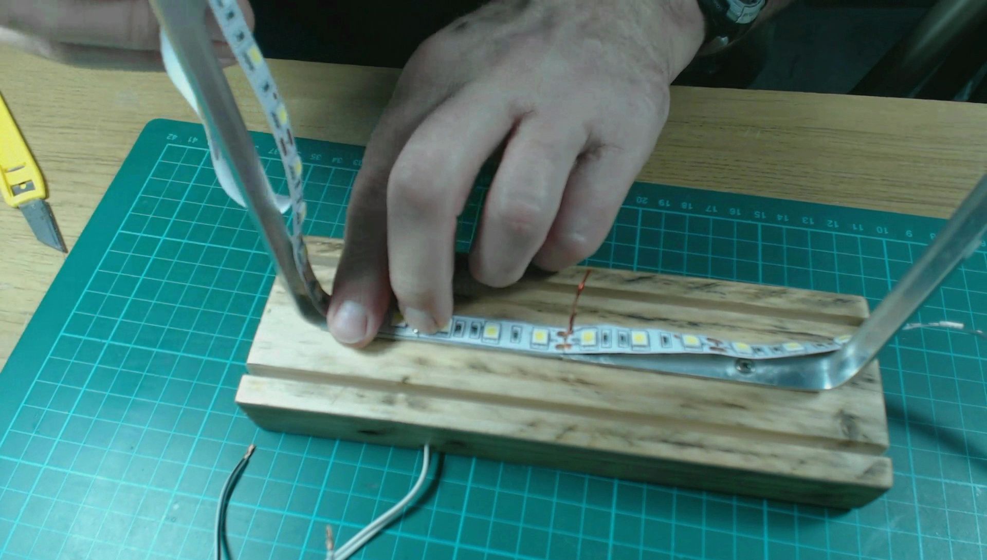 Modern Led Infinity Mirror Table Lamp : 19 Steps (with Pictures ...