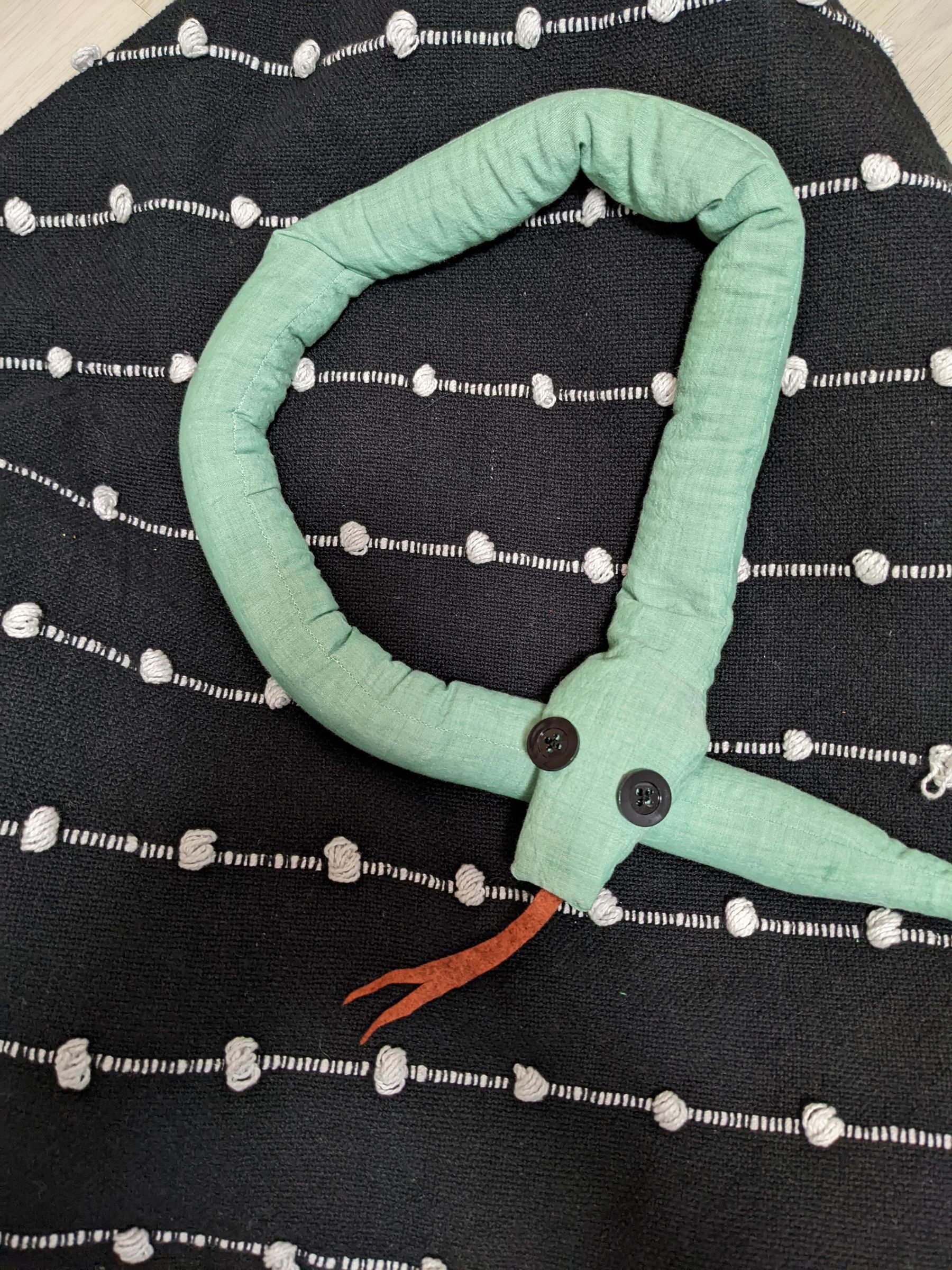 Microwaveable Snake Heating Pad : 5 Steps (with Pictures) - Instructables