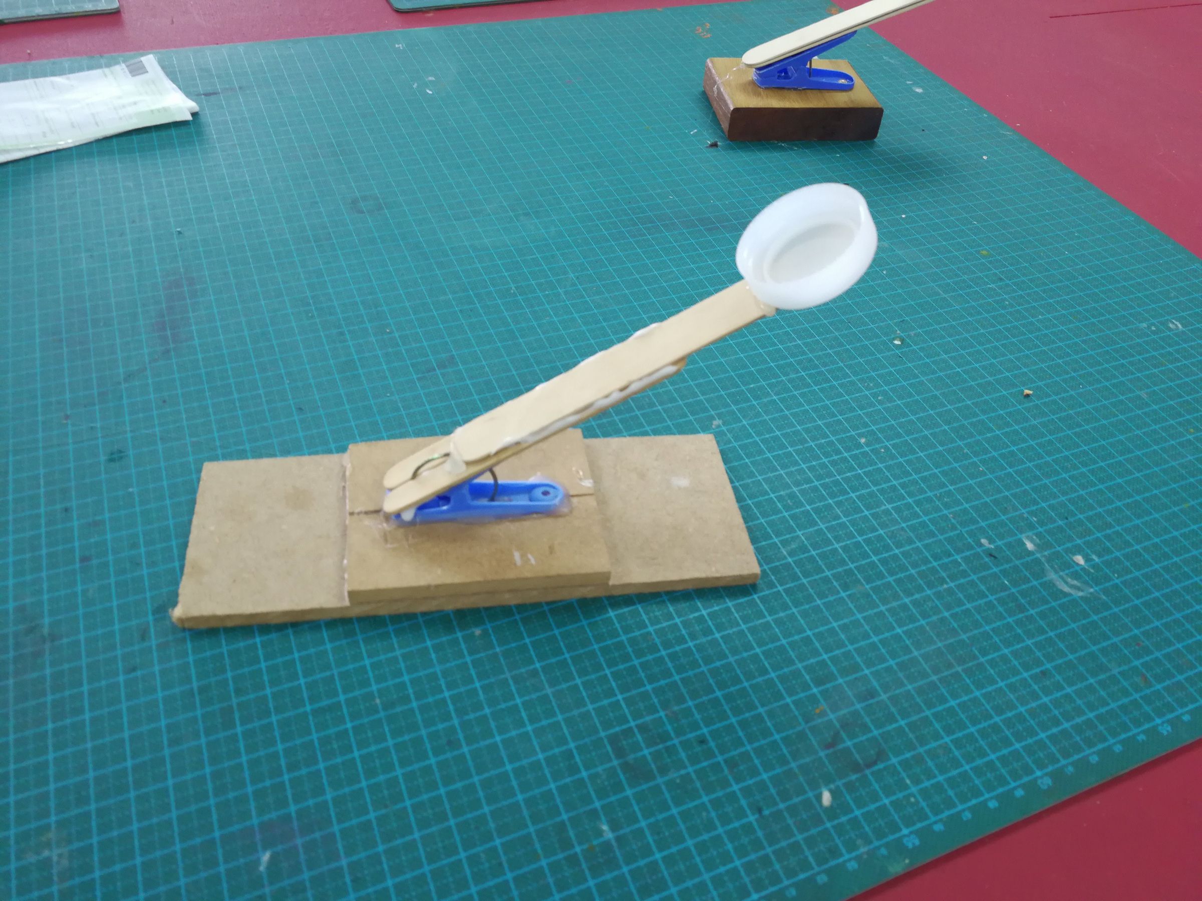 A Very Simple Catapult to Make With Kids : 6 Steps (with Pictures ...