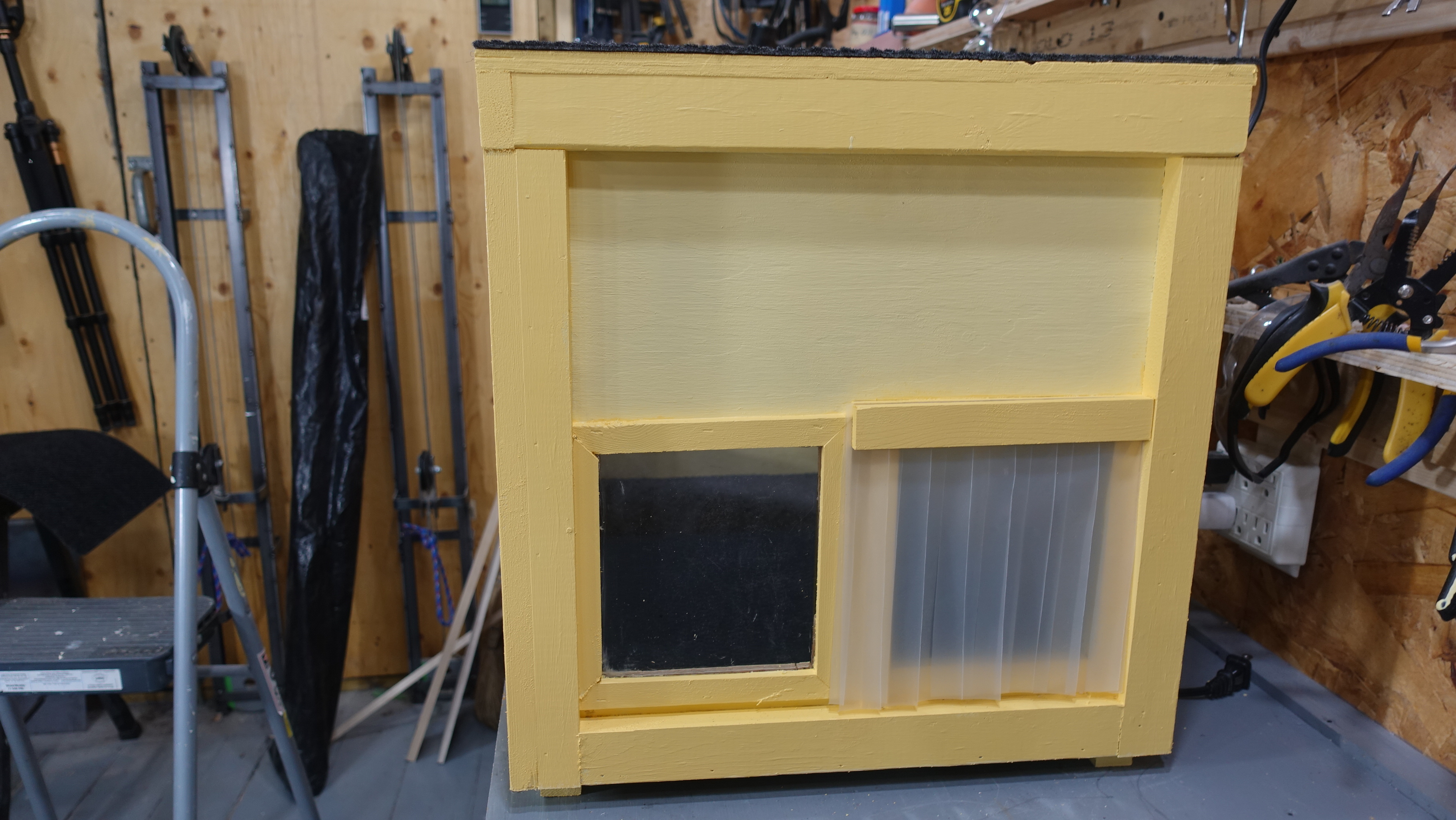 Heated Winter Cat Shelter and Seat : 6 Steps - Instructables