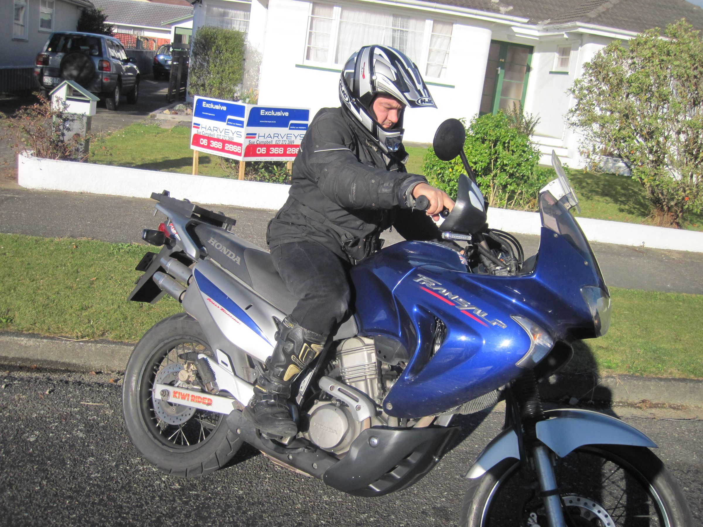 How to Ride a Tall Motorbike If You Are Short. : 6 Steps (with Pictures ...