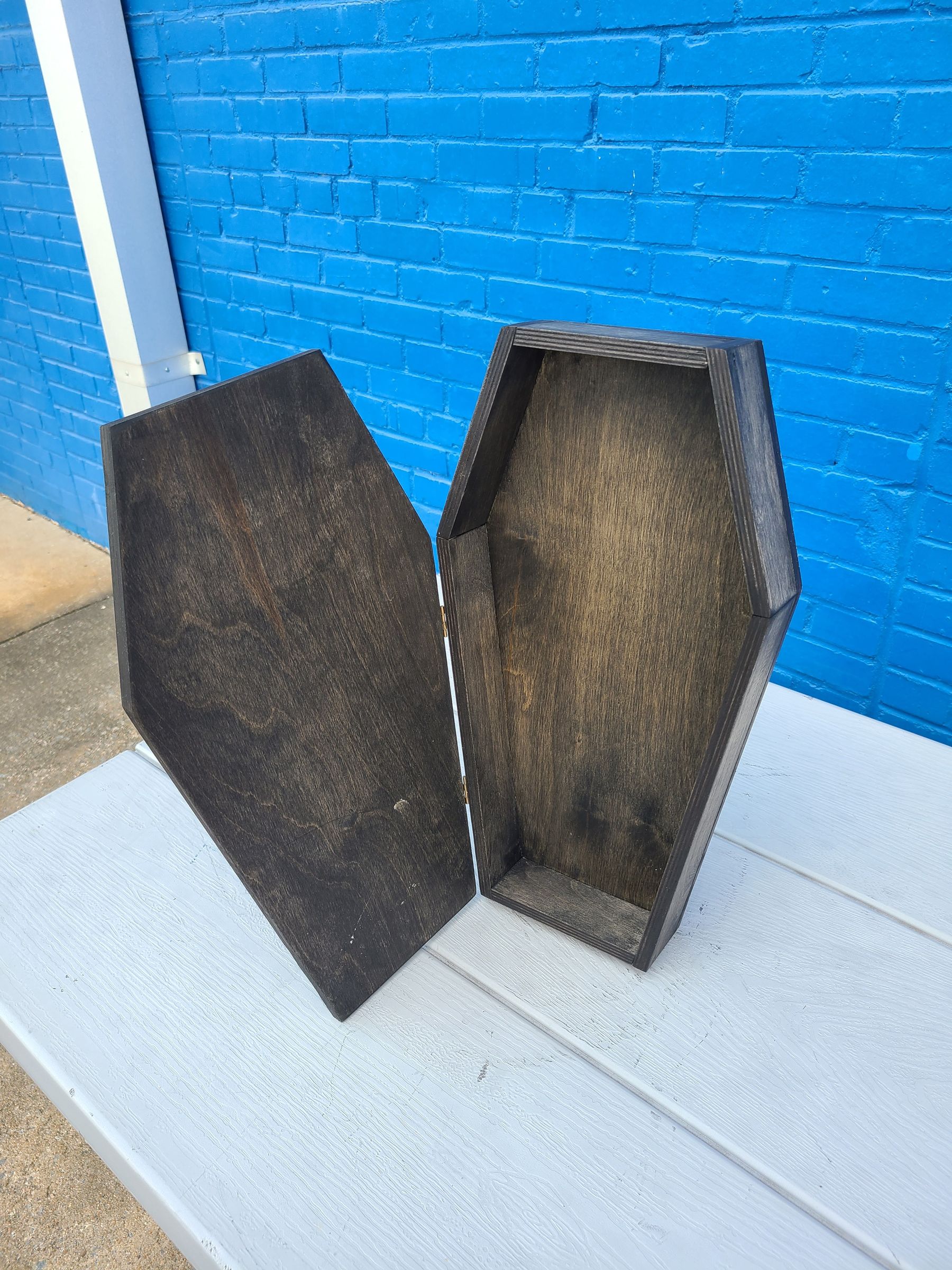 Decorative Prop Coffin : 4 Steps (with Pictures) - Instructables