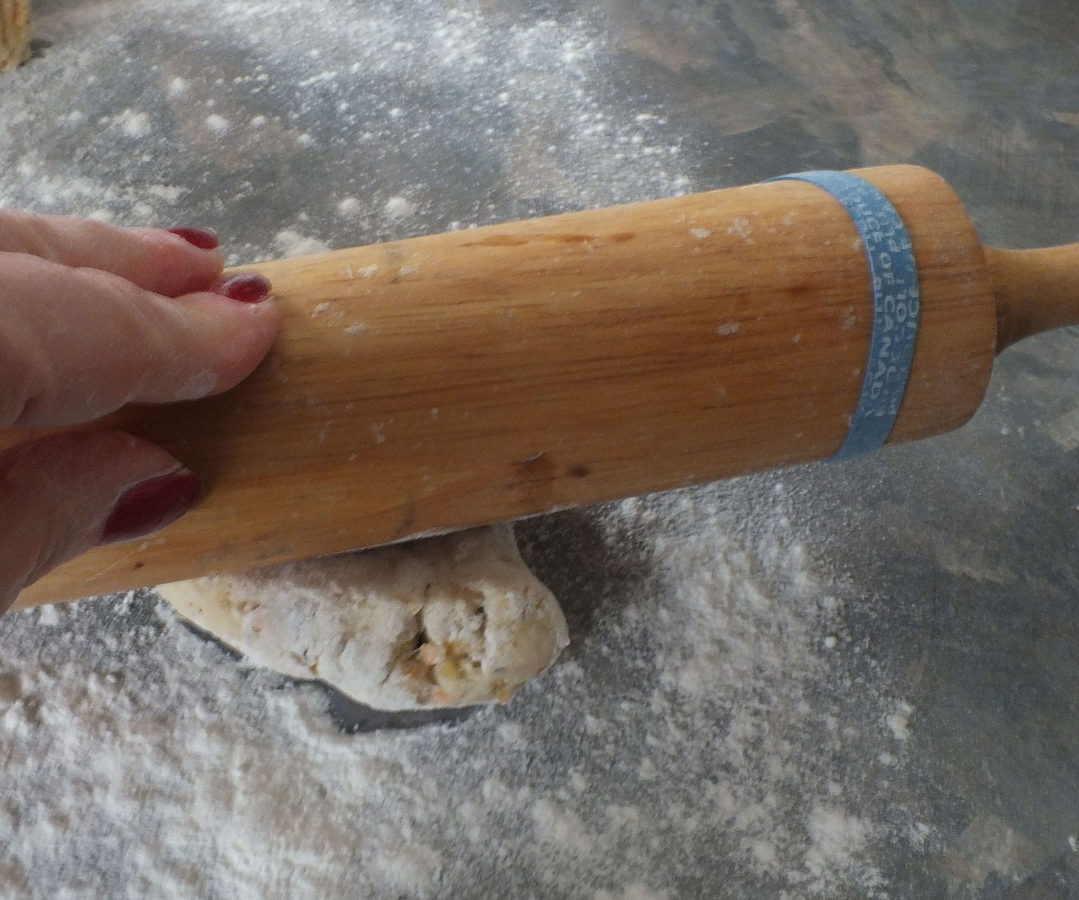 Perfect Rolled Dough Using Rubber Bands - Instructables
