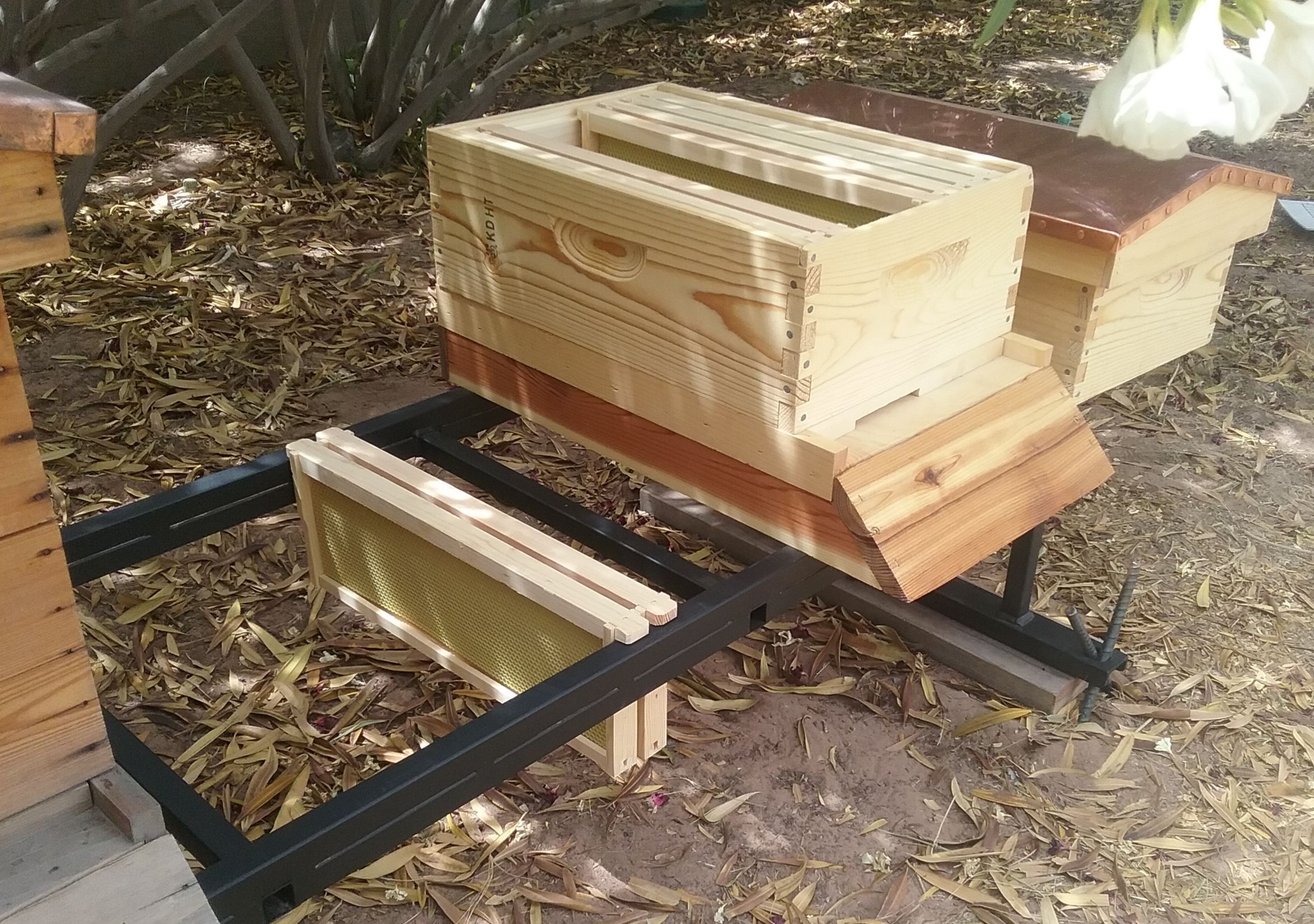 Triple Welded Beehive Stand : 3 Steps (with Pictures) - Instructables