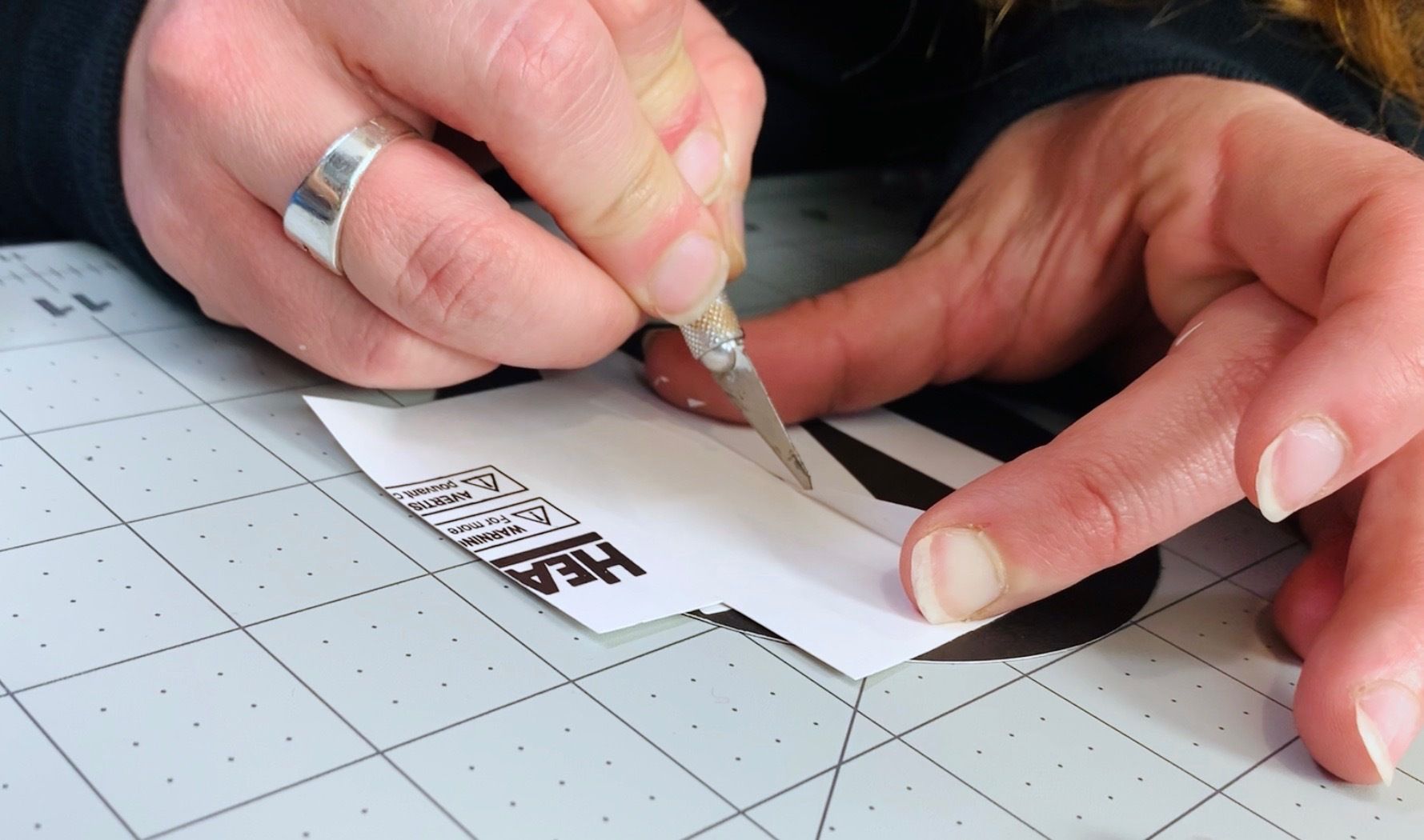 Make a Typewriter Keyboard Wall With Paper + Resin! : 7 Steps (with ...
