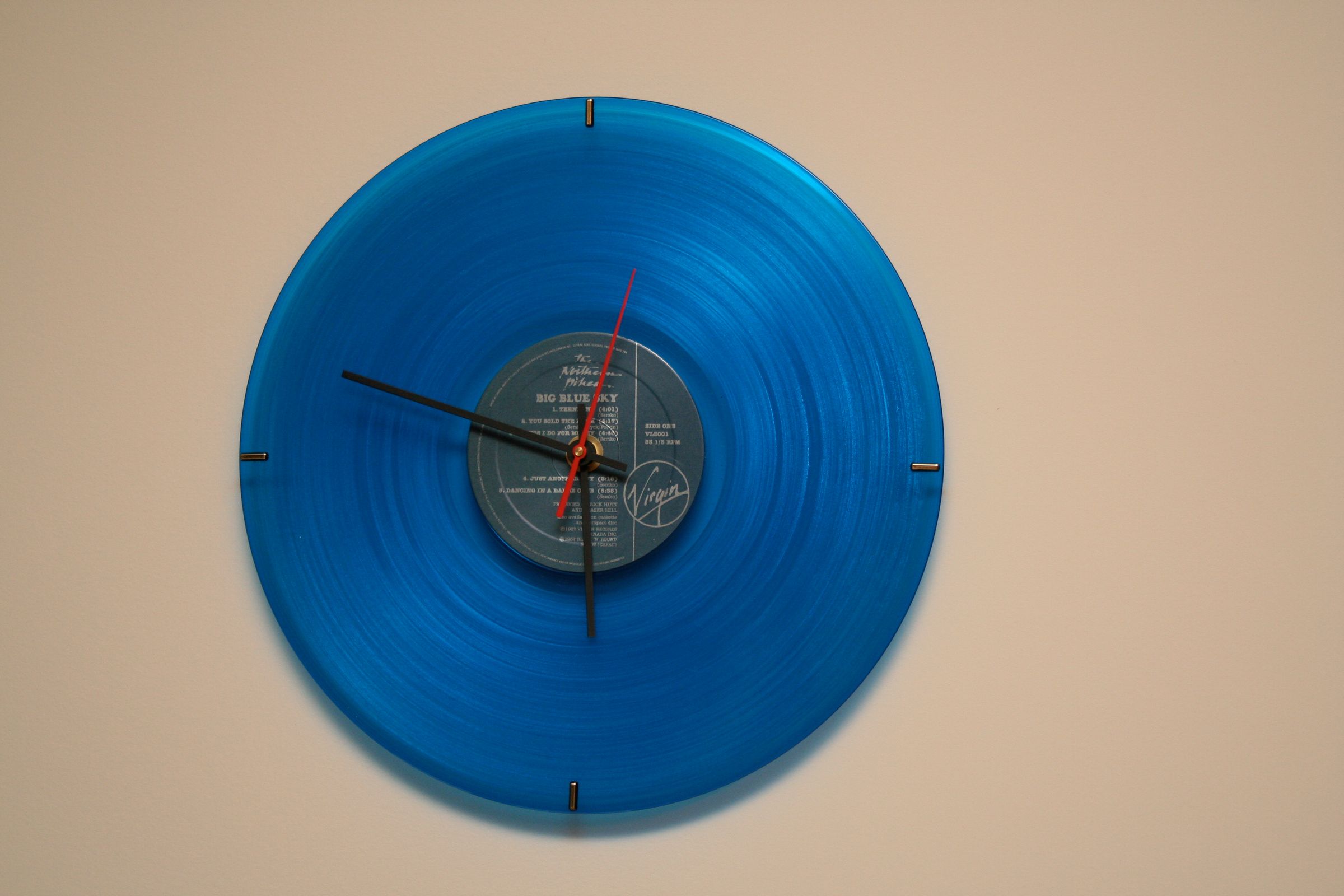 LP Clock : 4 Steps - Instructables