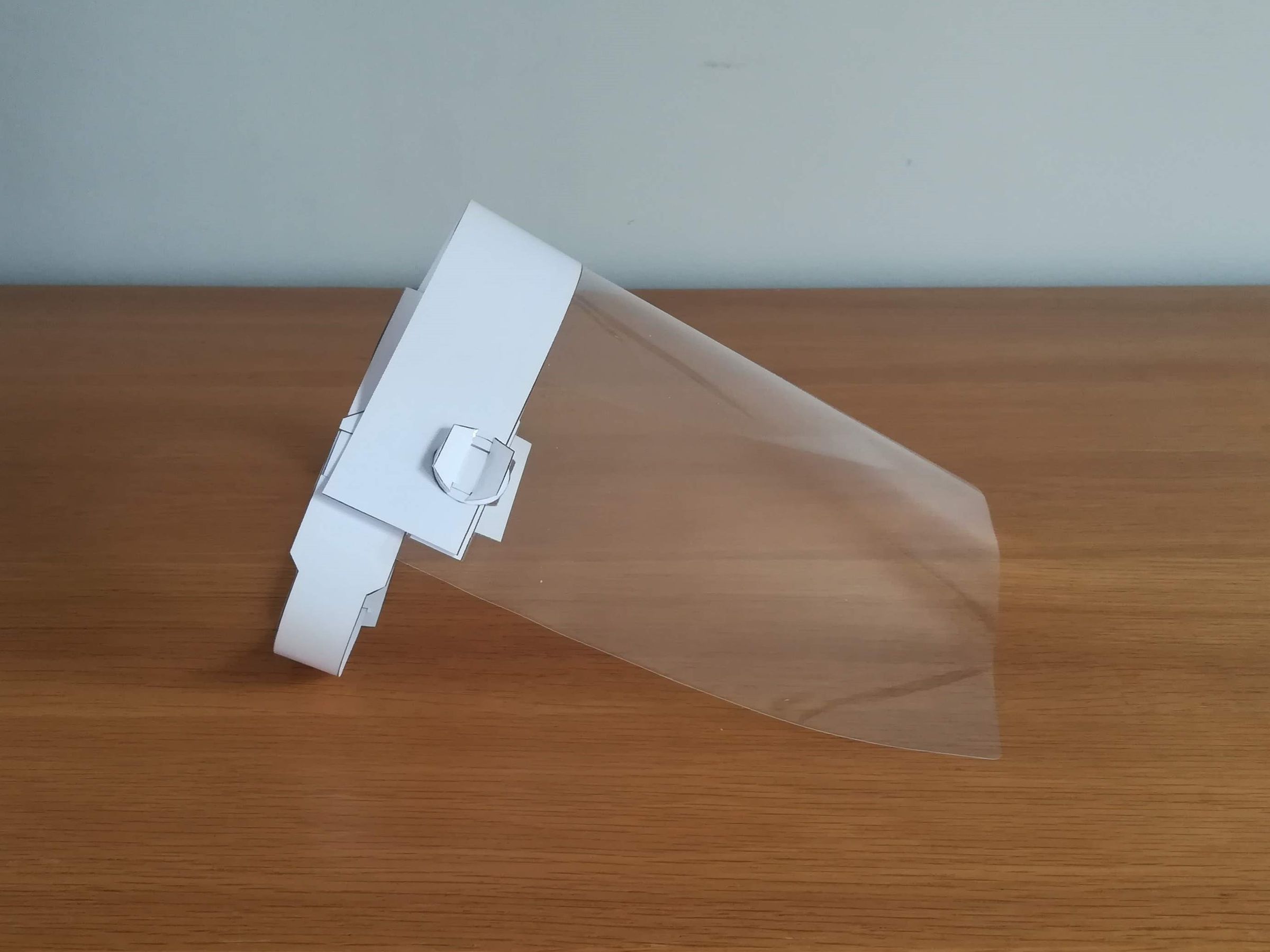 DIY Face Shield - Emergency PPE Made Using an A4 Printer and Laminator ...
