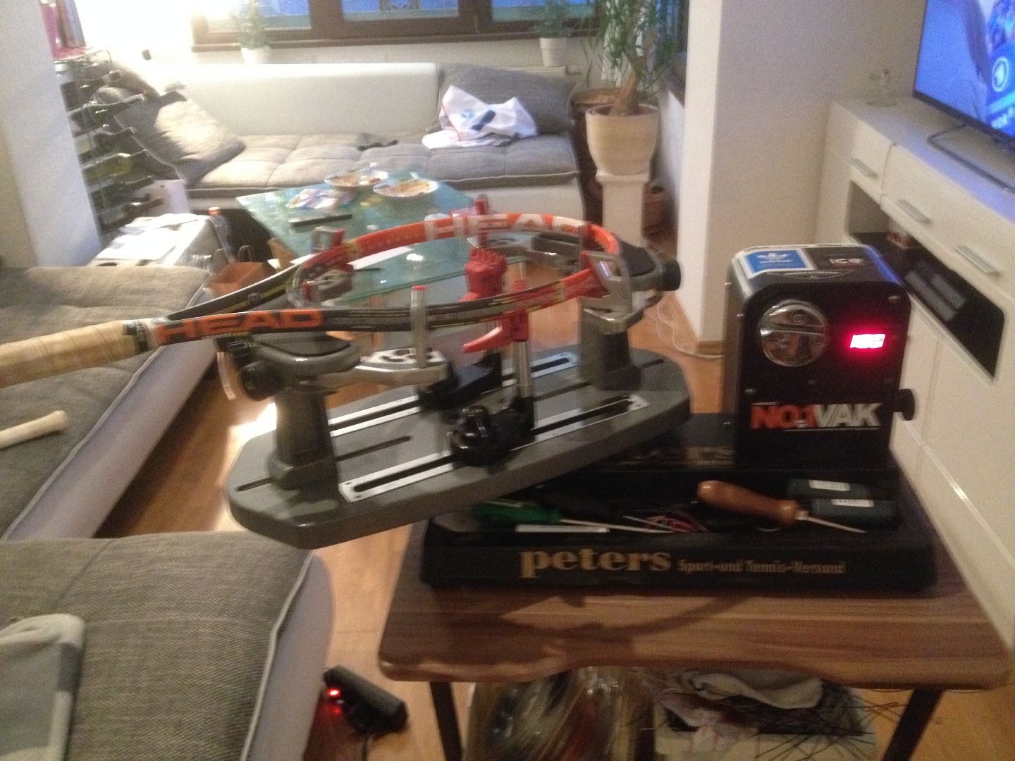 How to Restring Your Own Tennis Racquet : 8 Steps - Instructables