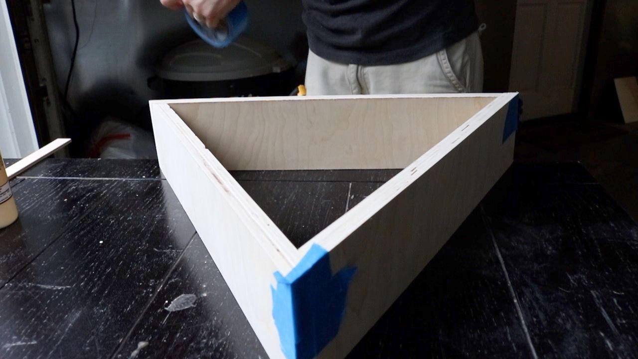How to Make Triangle Shelves : 8 Steps (with Pictures) - Instructables