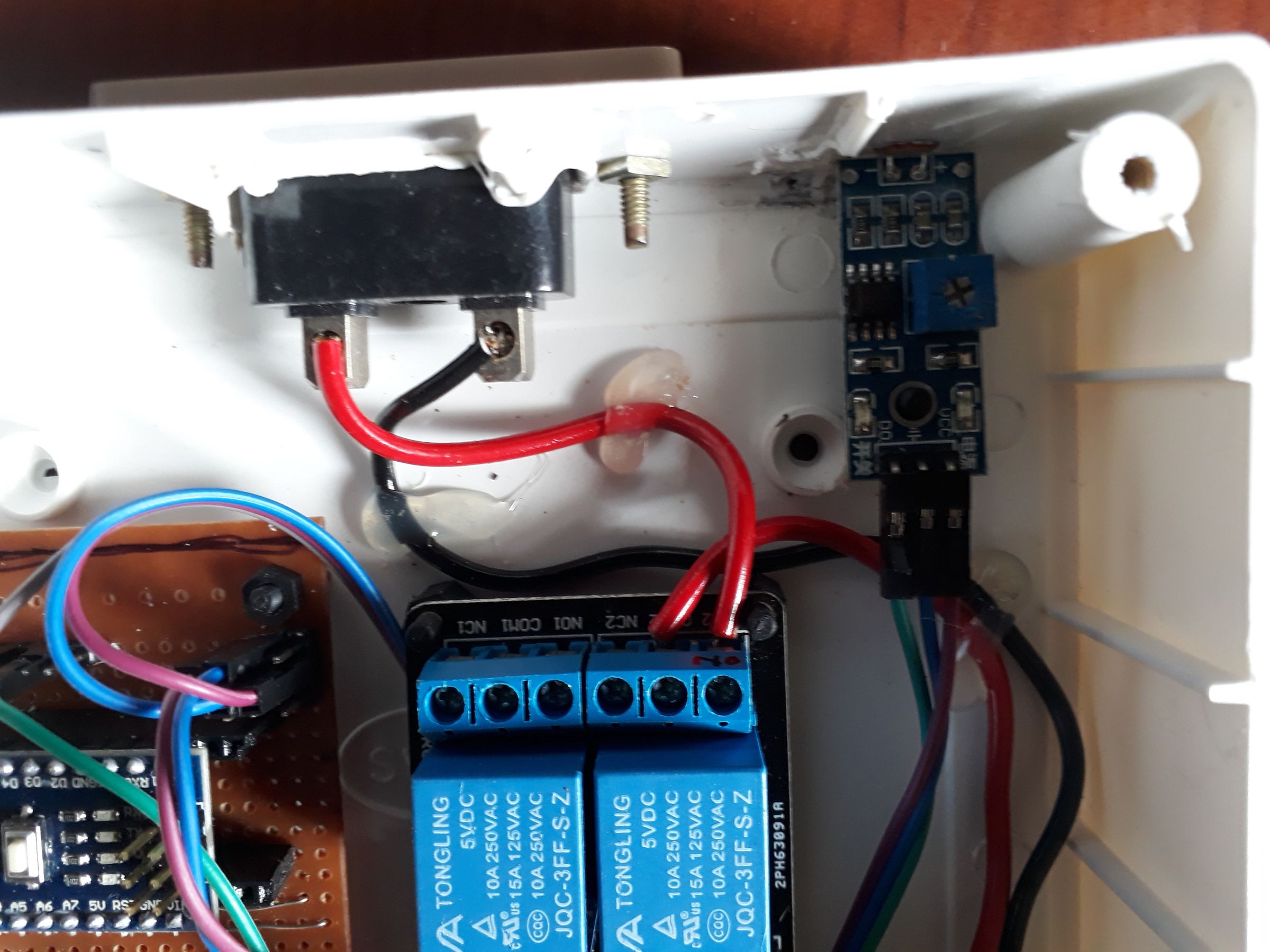 Motion Activated Light Switch With Light Sensor : 5 Steps - Instructables