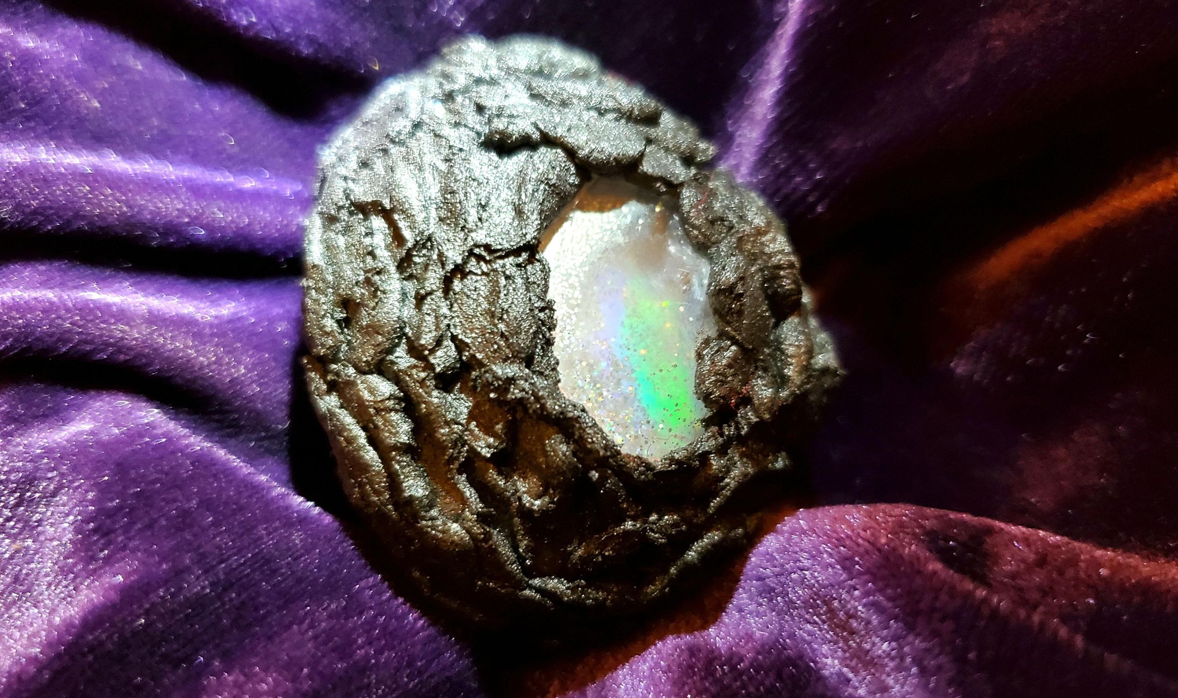 Holographic Gemstones From CDs : 9 Steps (with Pictures) - Instructables