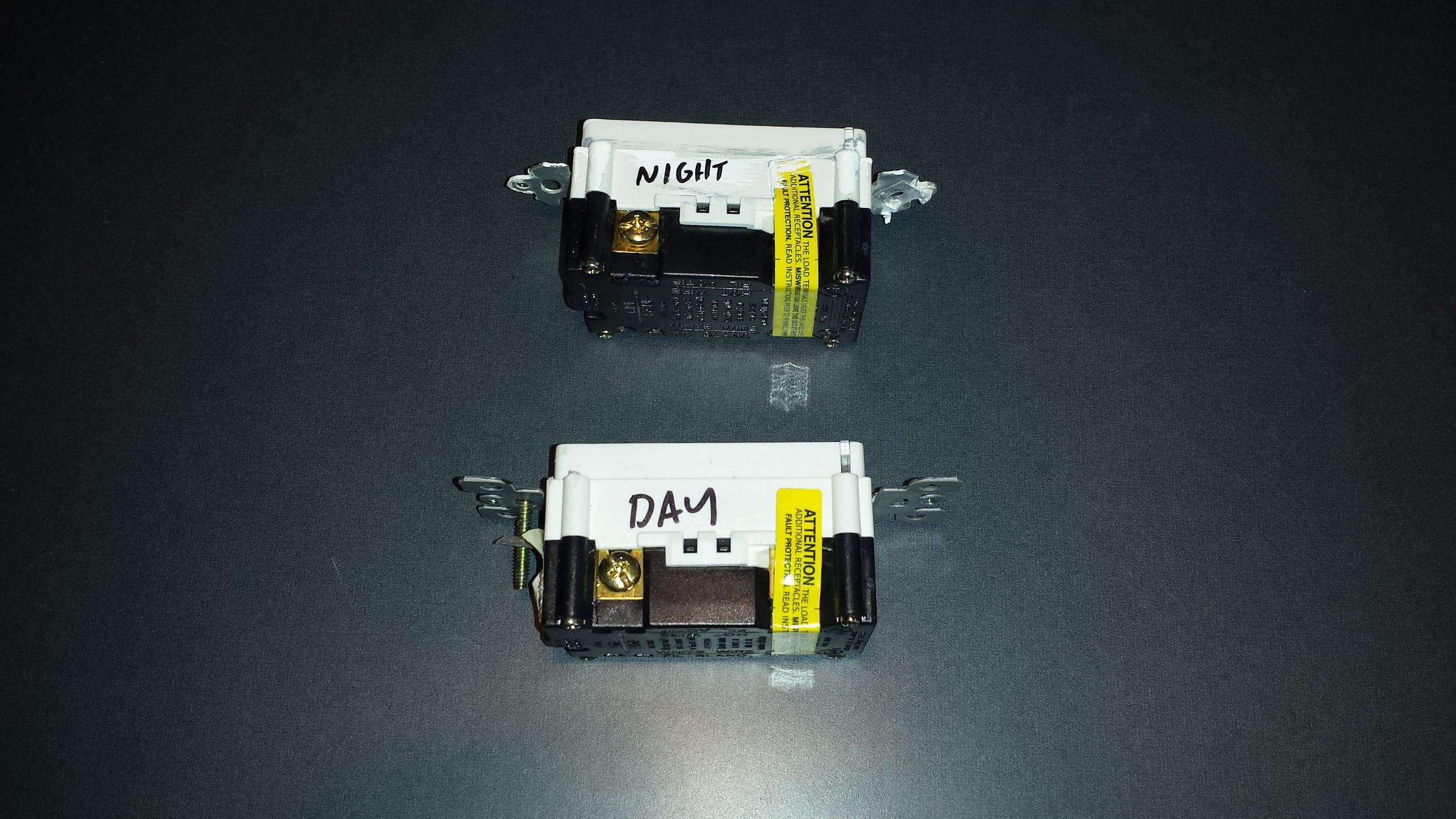 Photo Sensor Controlled Outlet (turns on or Off at Daylight or Nightime ...