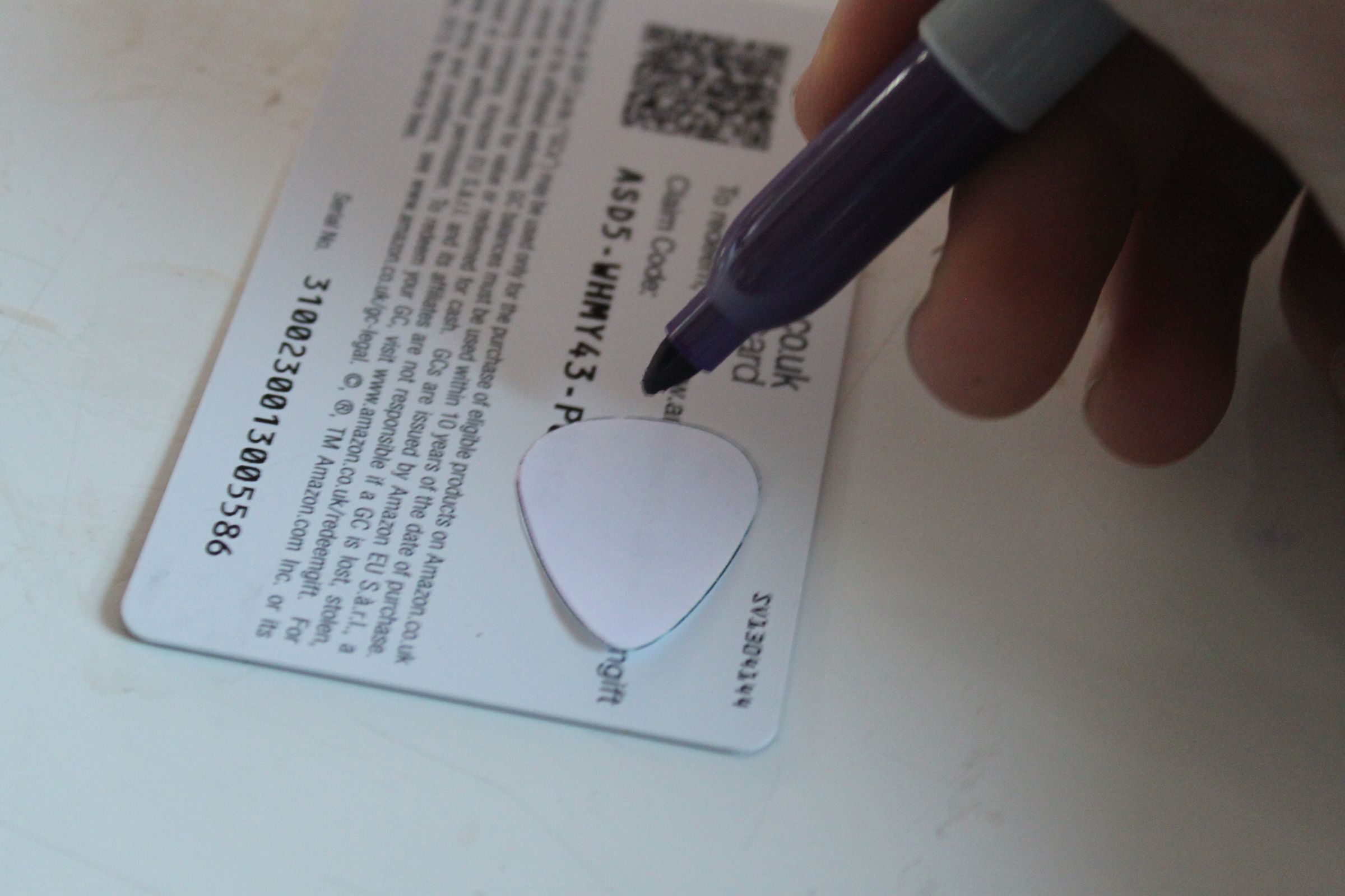 Cheap DIY Guitar Picks : 4 Steps (with Pictures) - Instructables