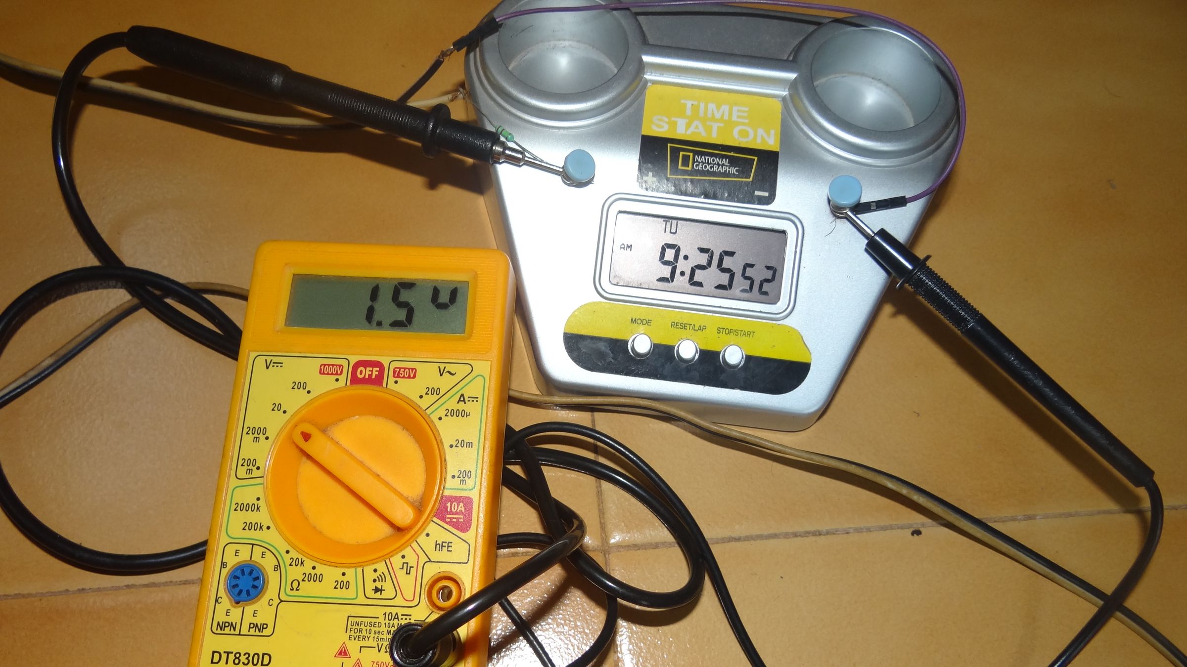 Solar Powered Clock : 4 Steps - Instructables