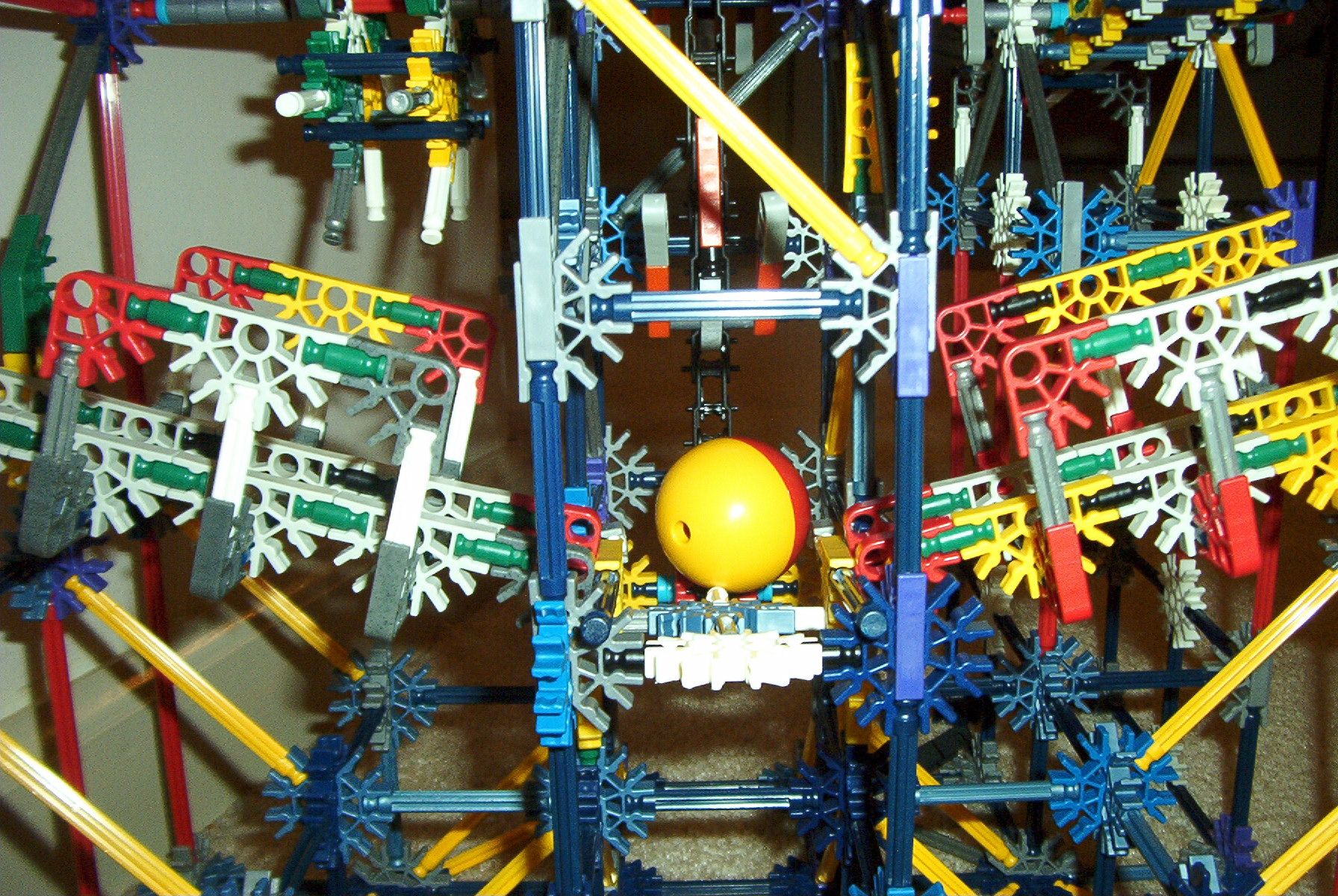Project FREEFALL K'nex Ball Machine : 18 Steps - Instructables