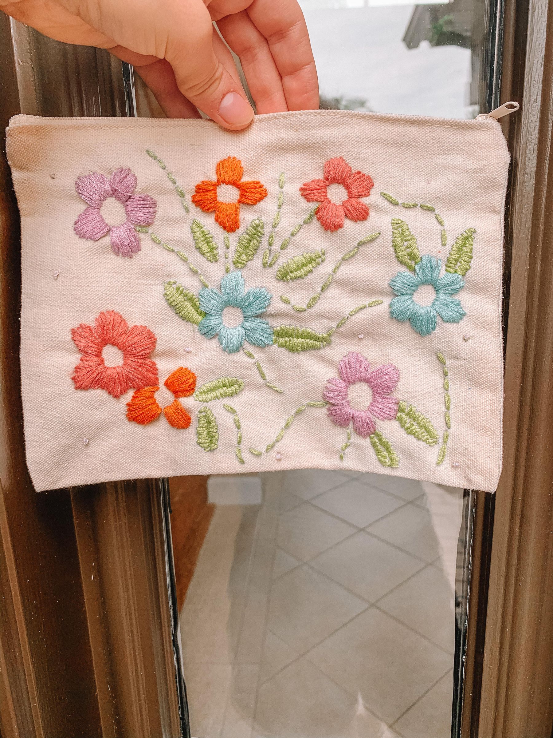Embroidered Floral Canvas Pouch : 6 Steps (with Pictures) - Instructables