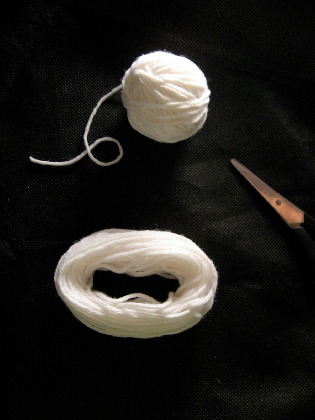 Yarn Puffs : 6 Steps (with Pictures) - Instructables