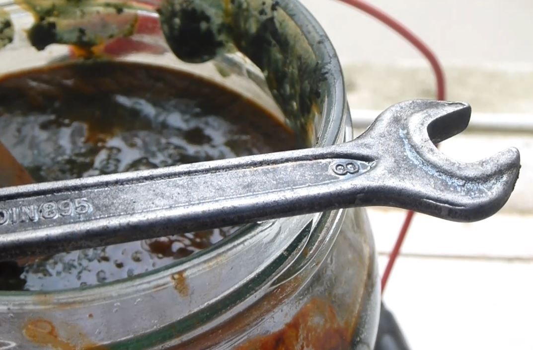 Electrolysis Rust Removal - DIY Tutorial : 3 Steps - Instructables