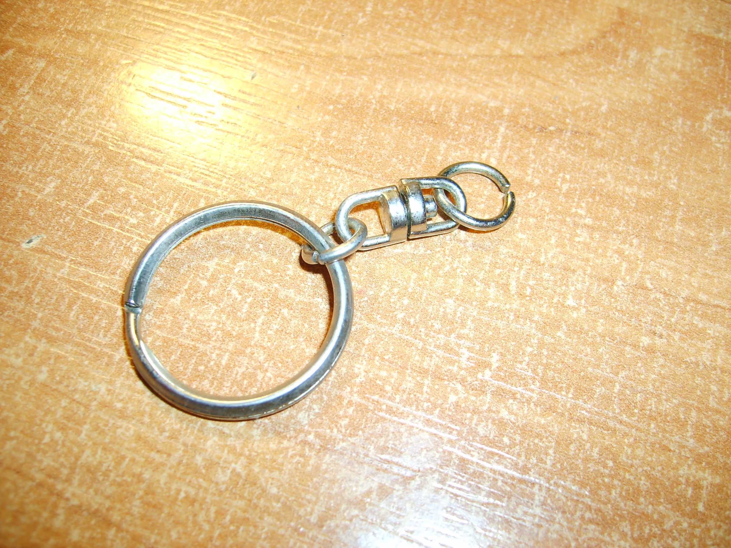 Make Original Keychain Using Nuts. : 4 Steps - Instructables