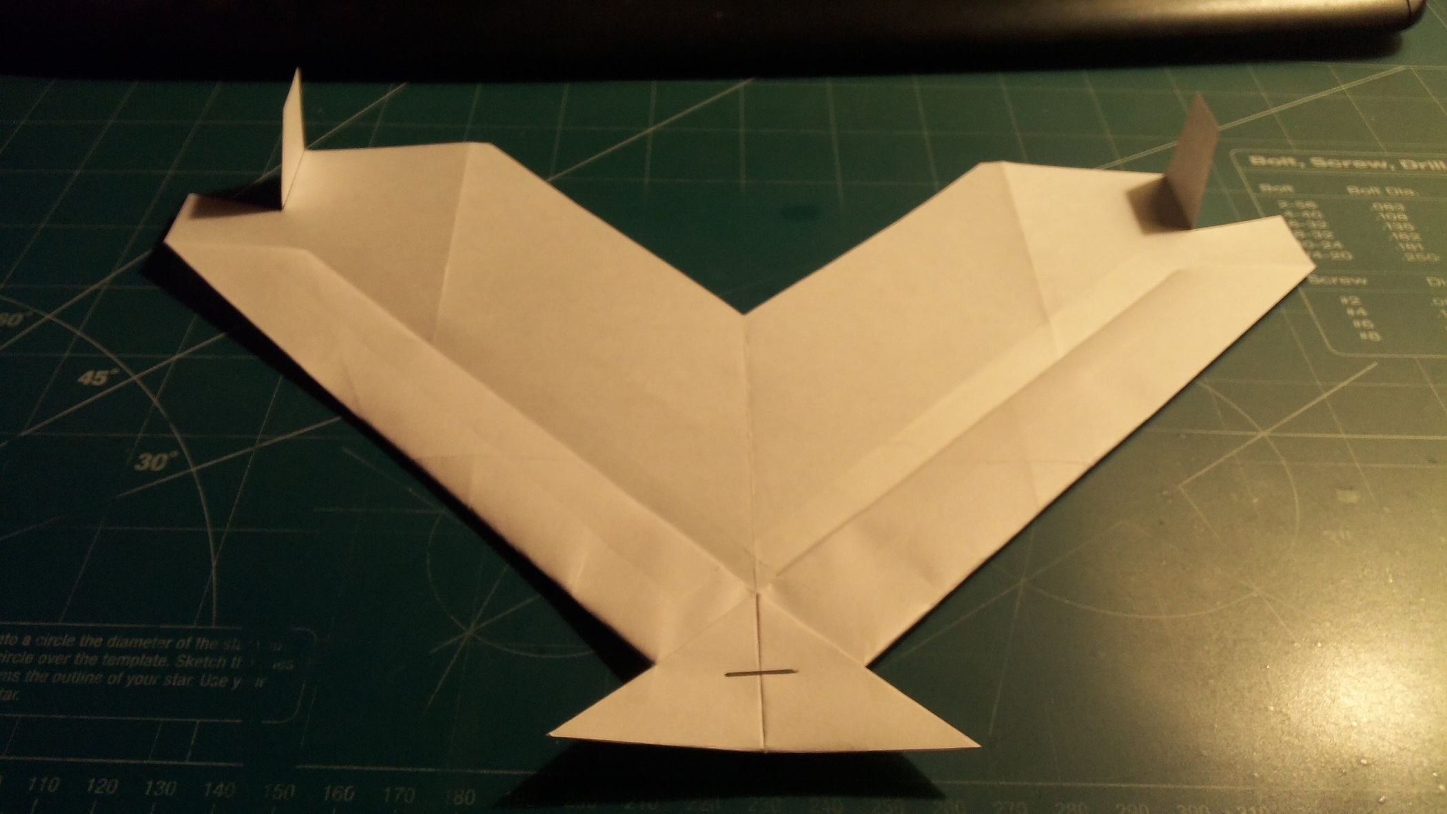 How to Make the Turbo Manta Paper Airplane : 5 Steps - Instructables