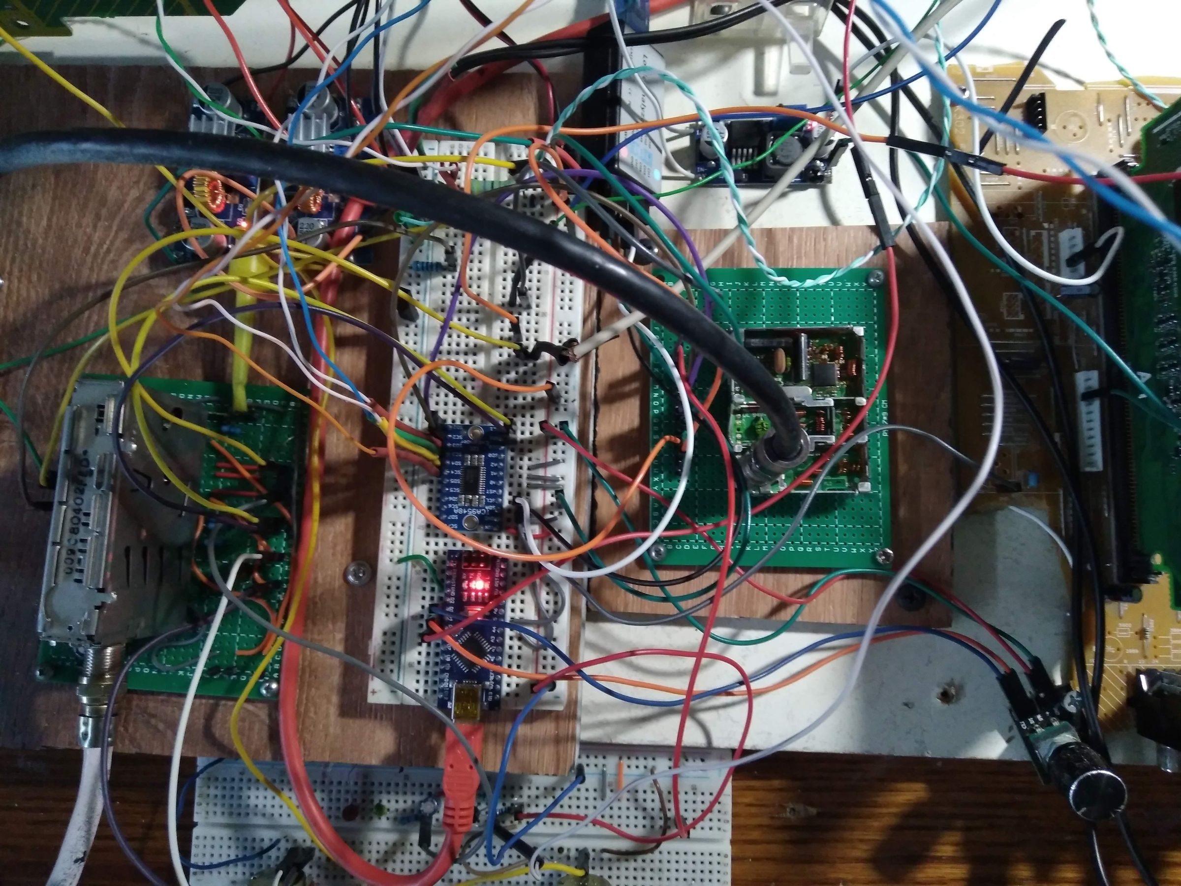 Phase-Locked Loop (PLL) Synthesizer : 8 Steps (with Pictures) - Instructables