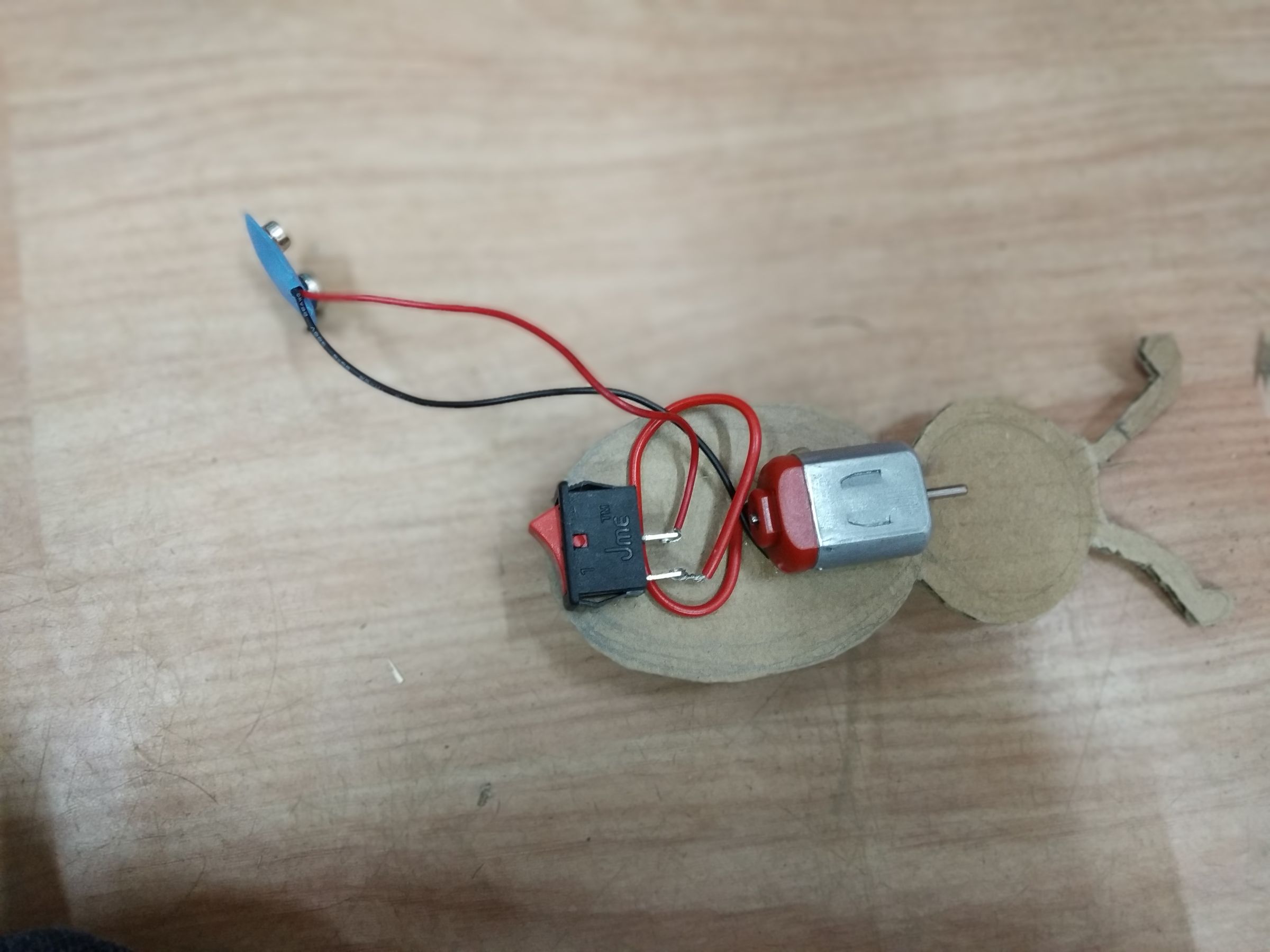 Robot Bug : 4 Steps - Instructables