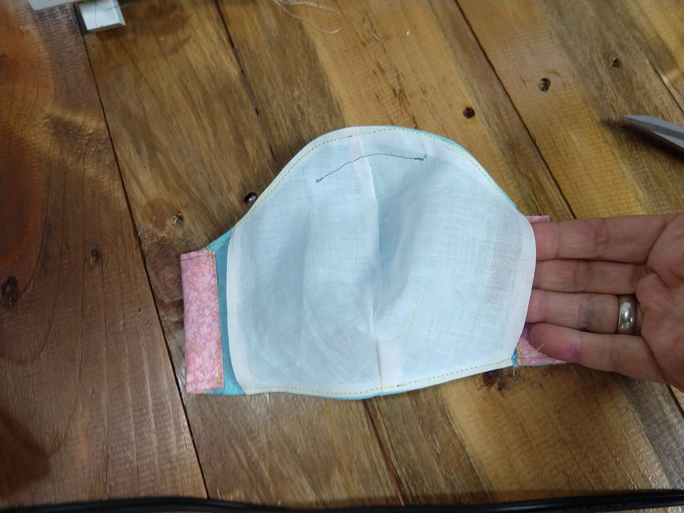 Simple Fitted Facemask : 8 Steps - Instructables