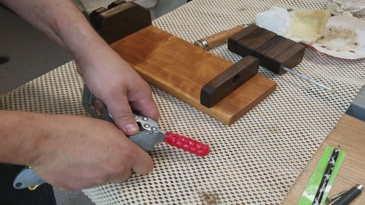 Make Your Own Pen Press : 9 Steps (with Pictures) - Instructables