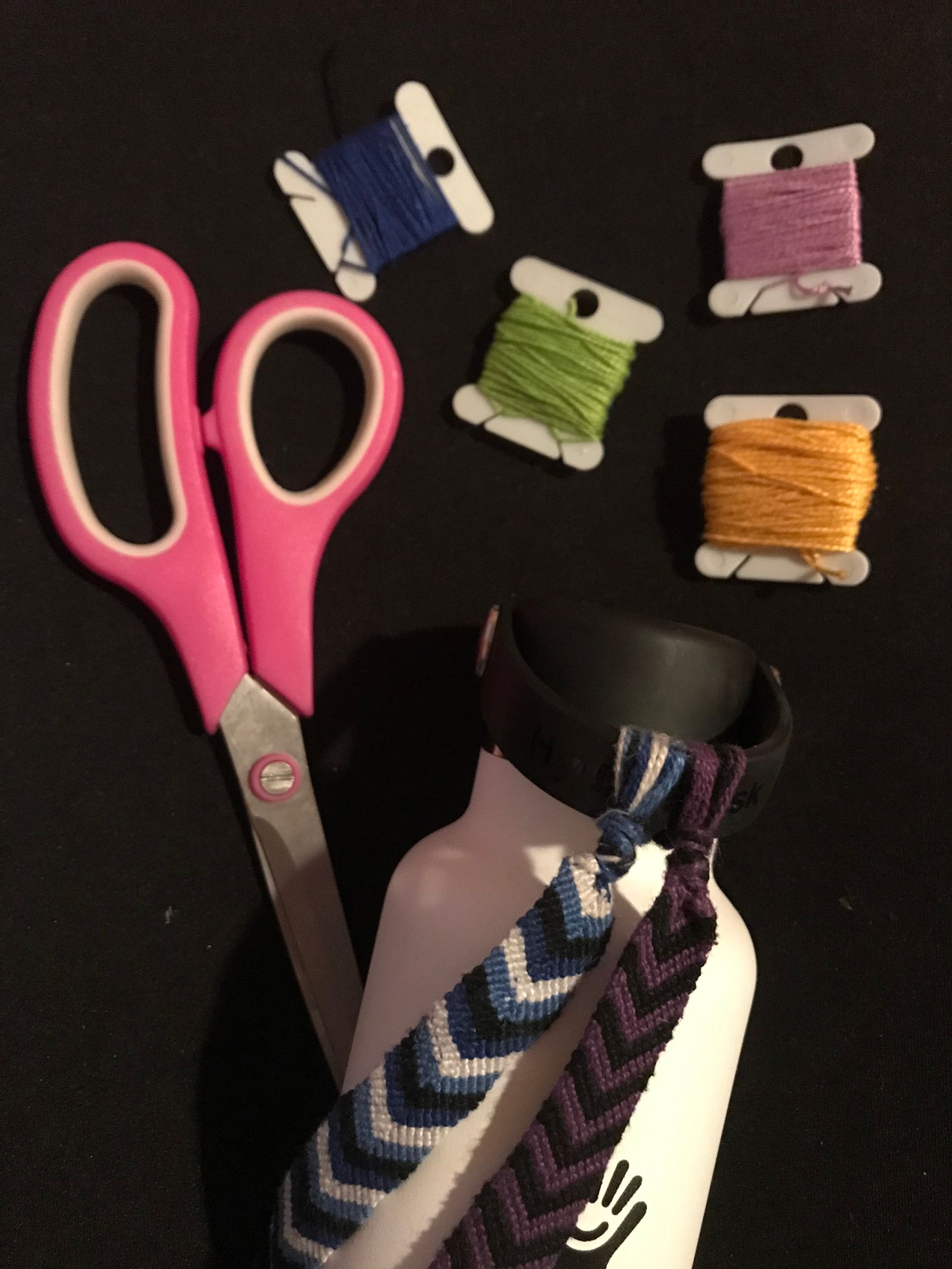 Chevron Friendship Bracelet Keychain : 6 Steps - Instructables