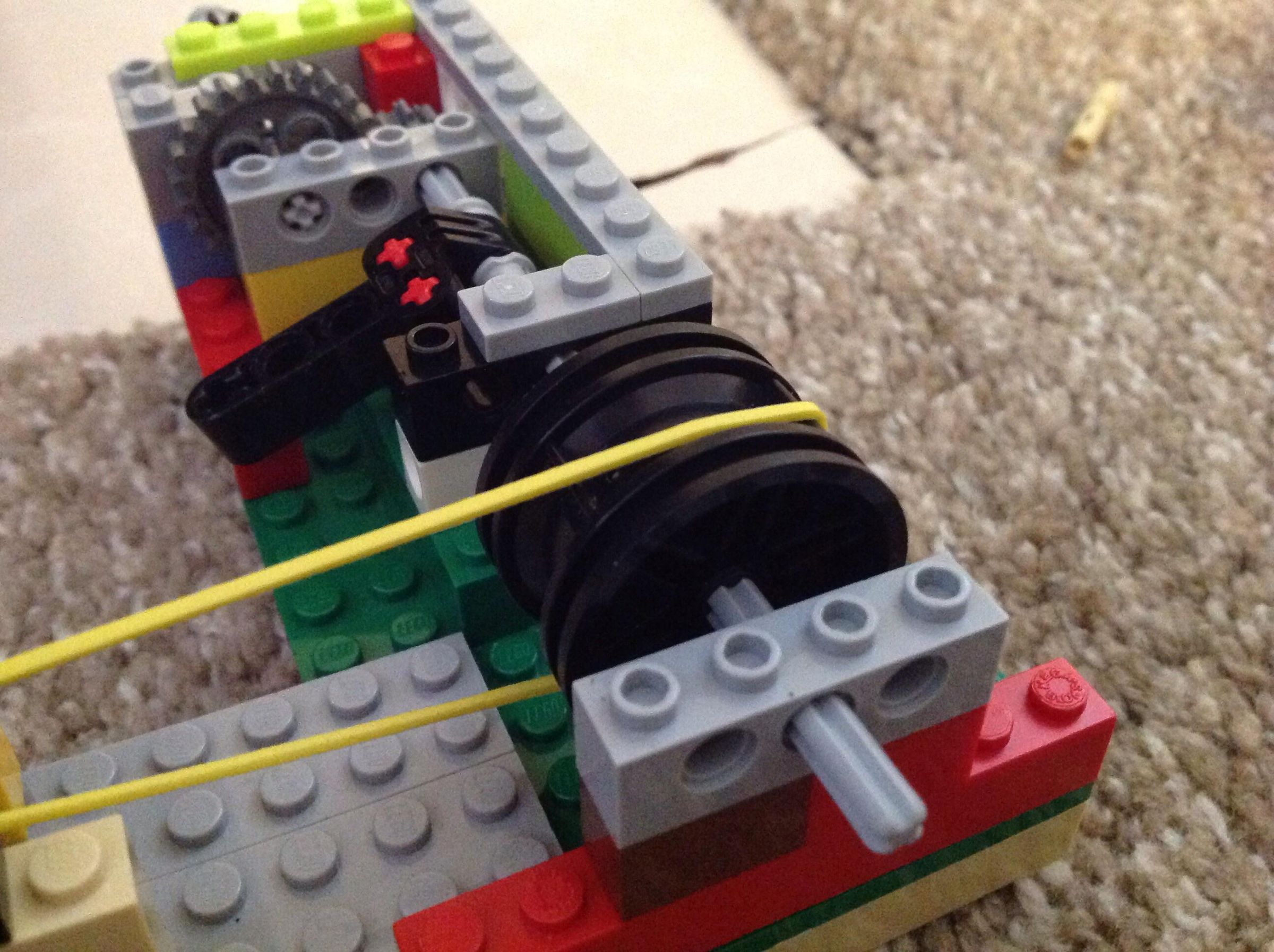 Lego Clutch and Crank System : 3 Steps - Instructables