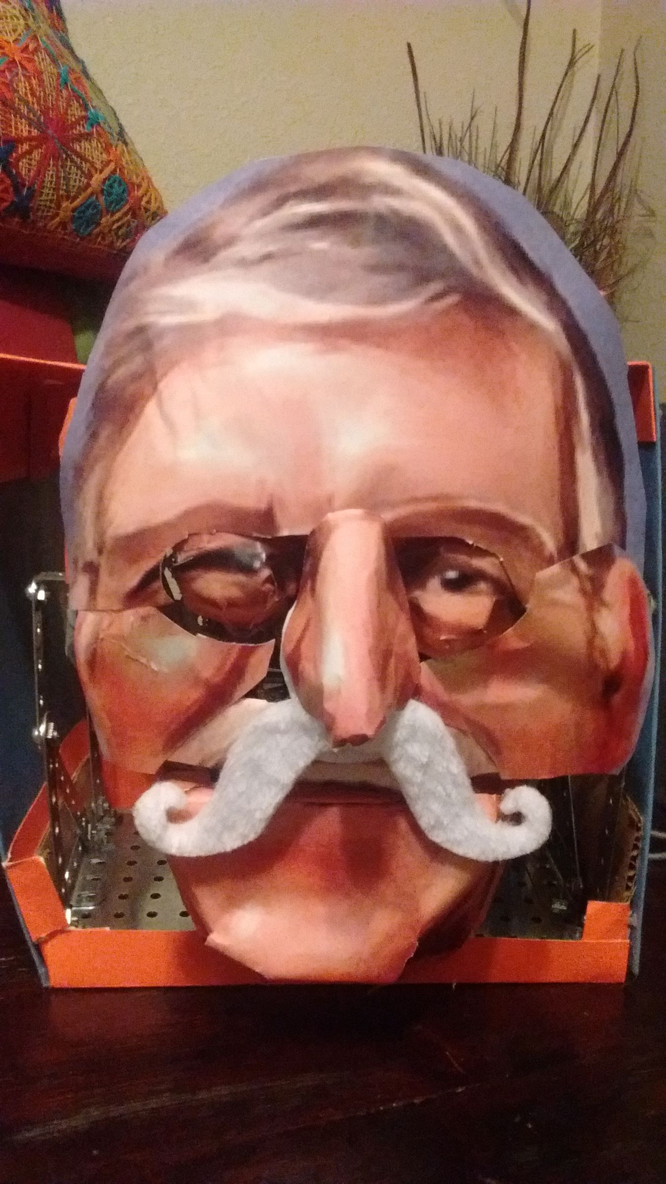 RomoBOT - Animatronic Face Robot : 9 Steps - Instructables