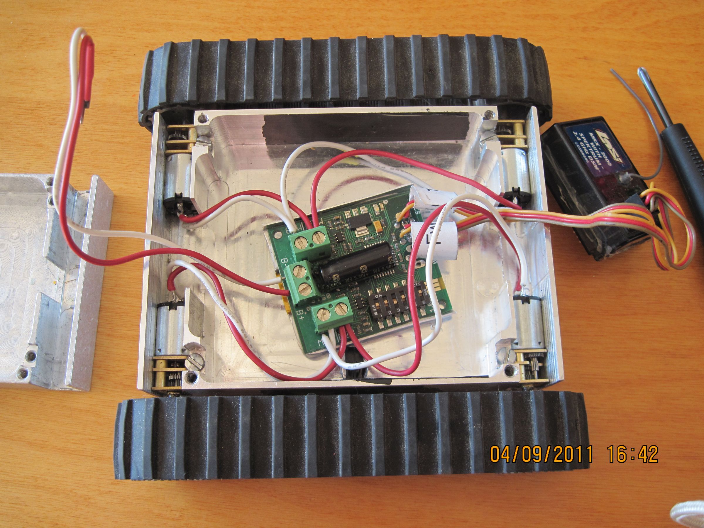 Sumo-Bot (TSA and Science Olympiad Rules) : 8 Steps - Instructables