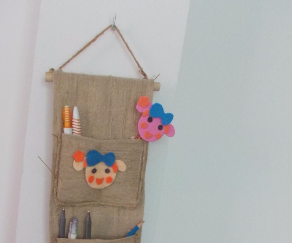 Miss La Sen Wall Hanging Burlap Storage Bag : 15 Steps - Instructables