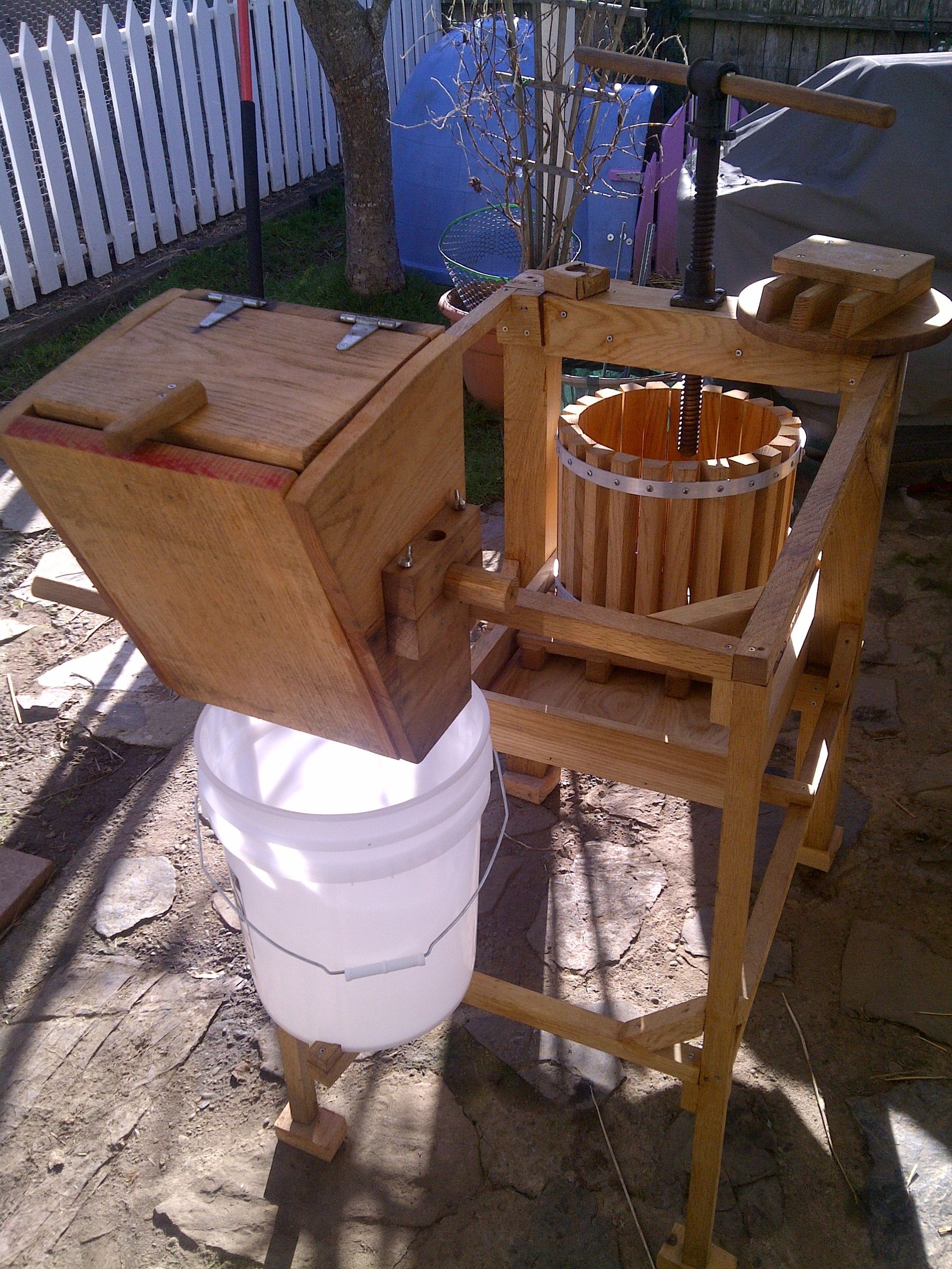 Apple Cider Press With Grinder : 9 Steps (with Pictures) - Instructables