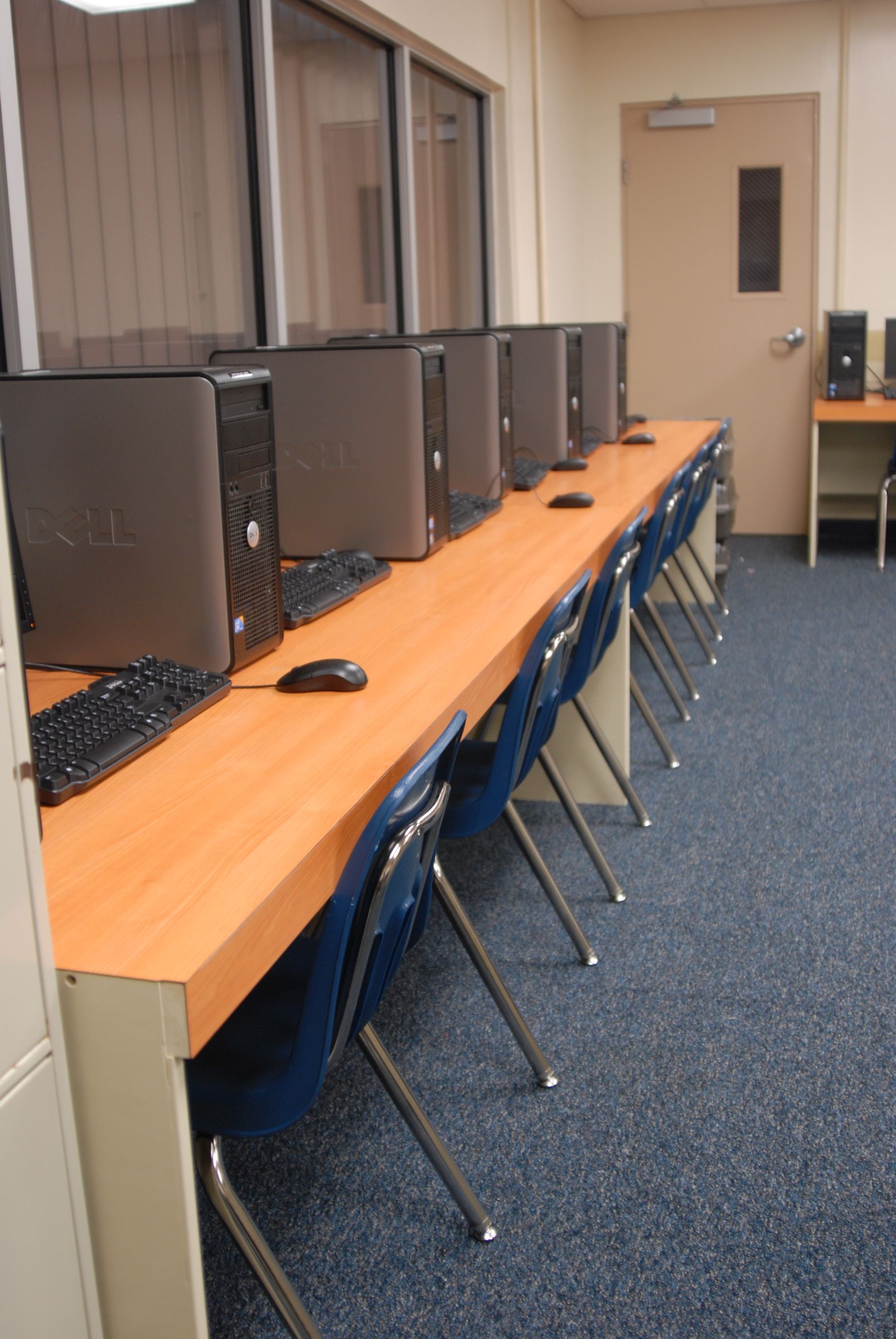 Computer Lab Tables - Instructables