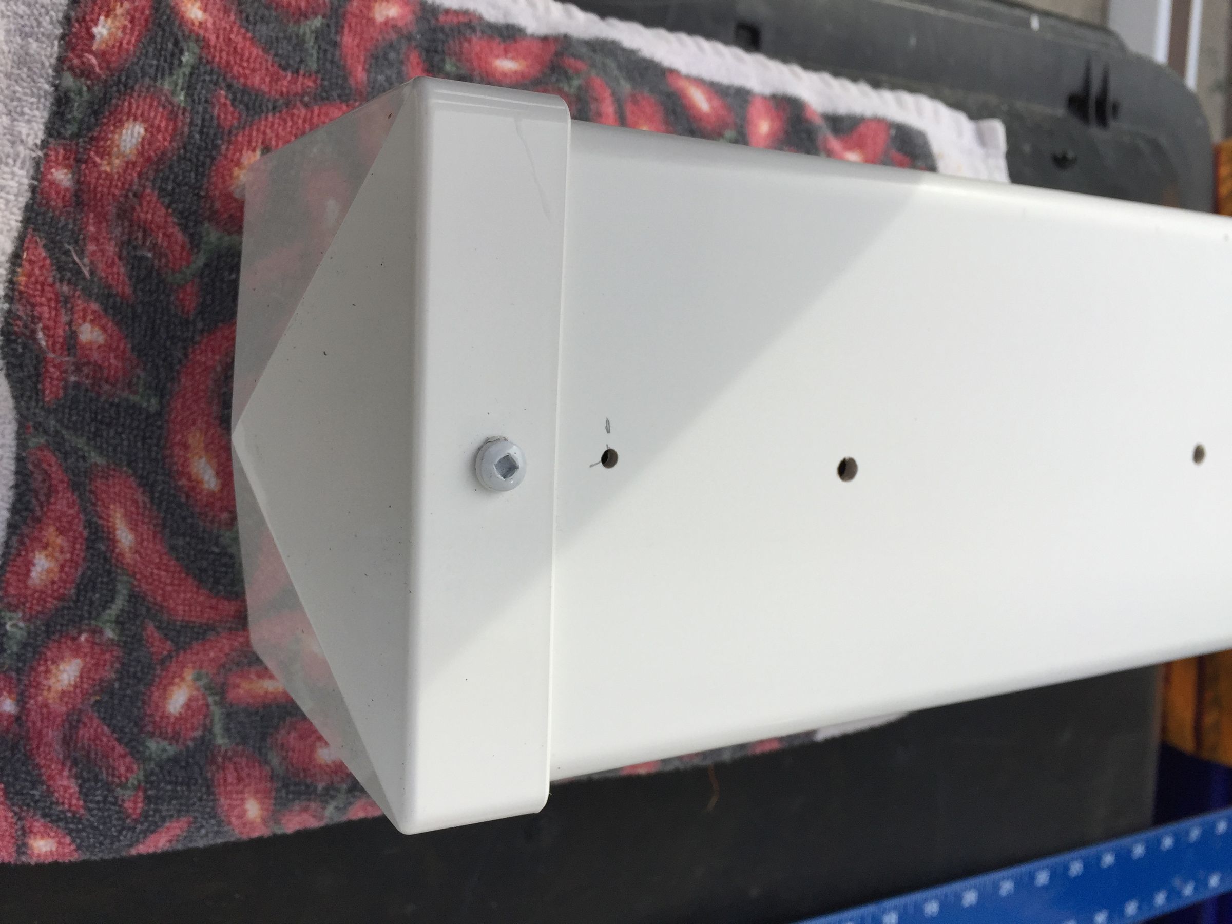 Vinyl Post Hanging Planter Boxes : 17 Steps (with Pictures) - Instructables