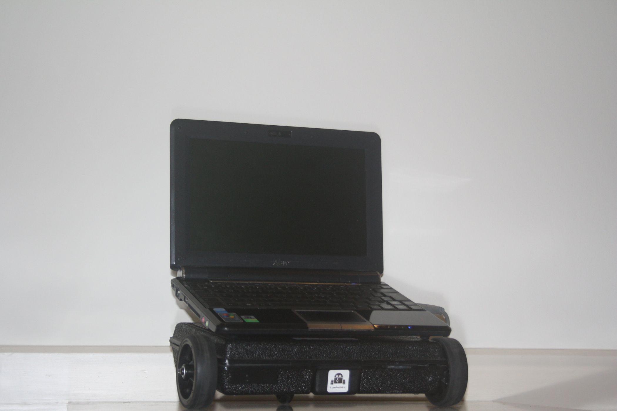 Make a Simple Platform and Give Mobility to Your Computer : 7 Steps ...