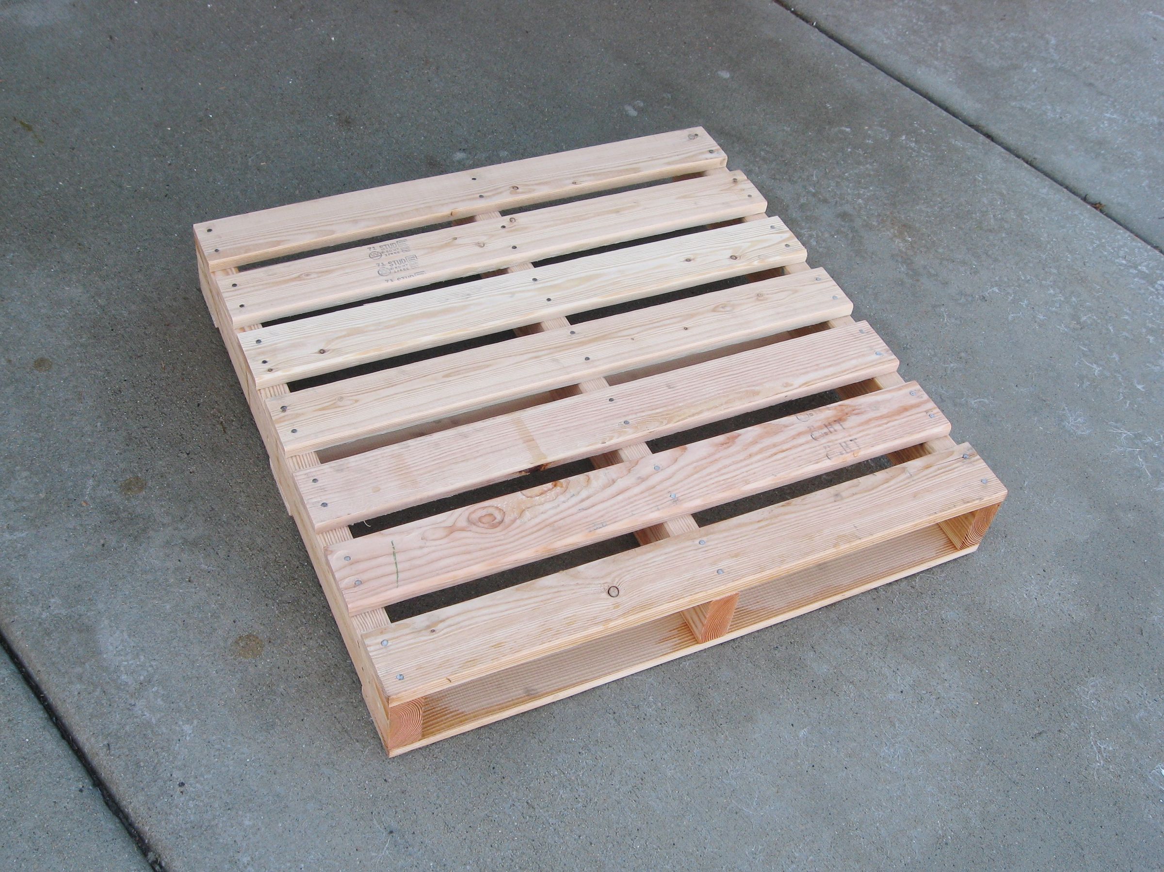 Make Your Own Pallet! : 8 Steps (with Pictures) - Instructables
