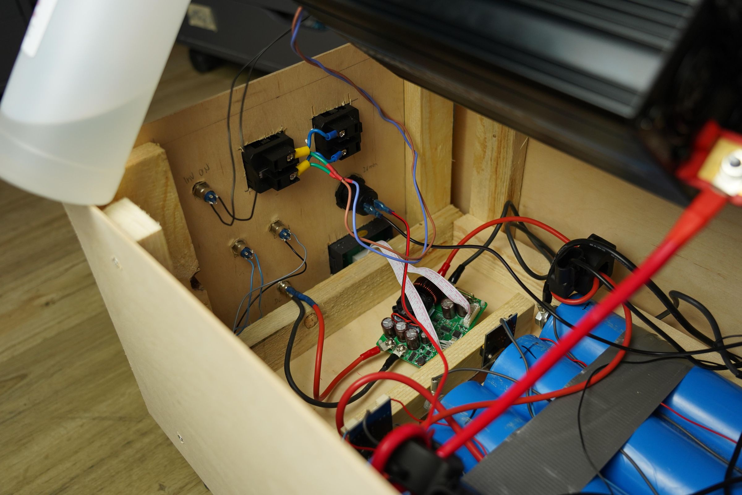 DIY Portable Power Station : 4 Steps - Instructables