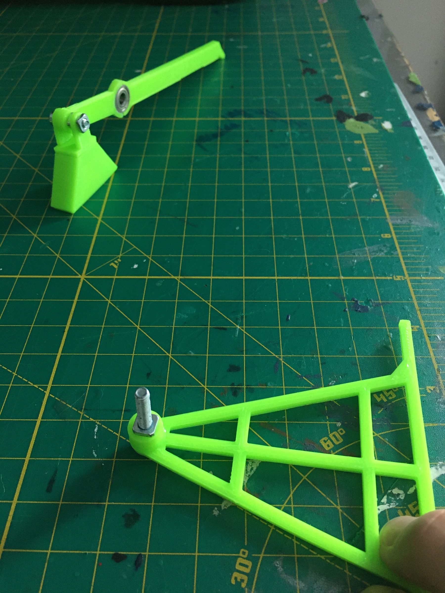 Basic Miniature Desktop Trebuchet [3D-Printed] : 10 Steps - Instructables