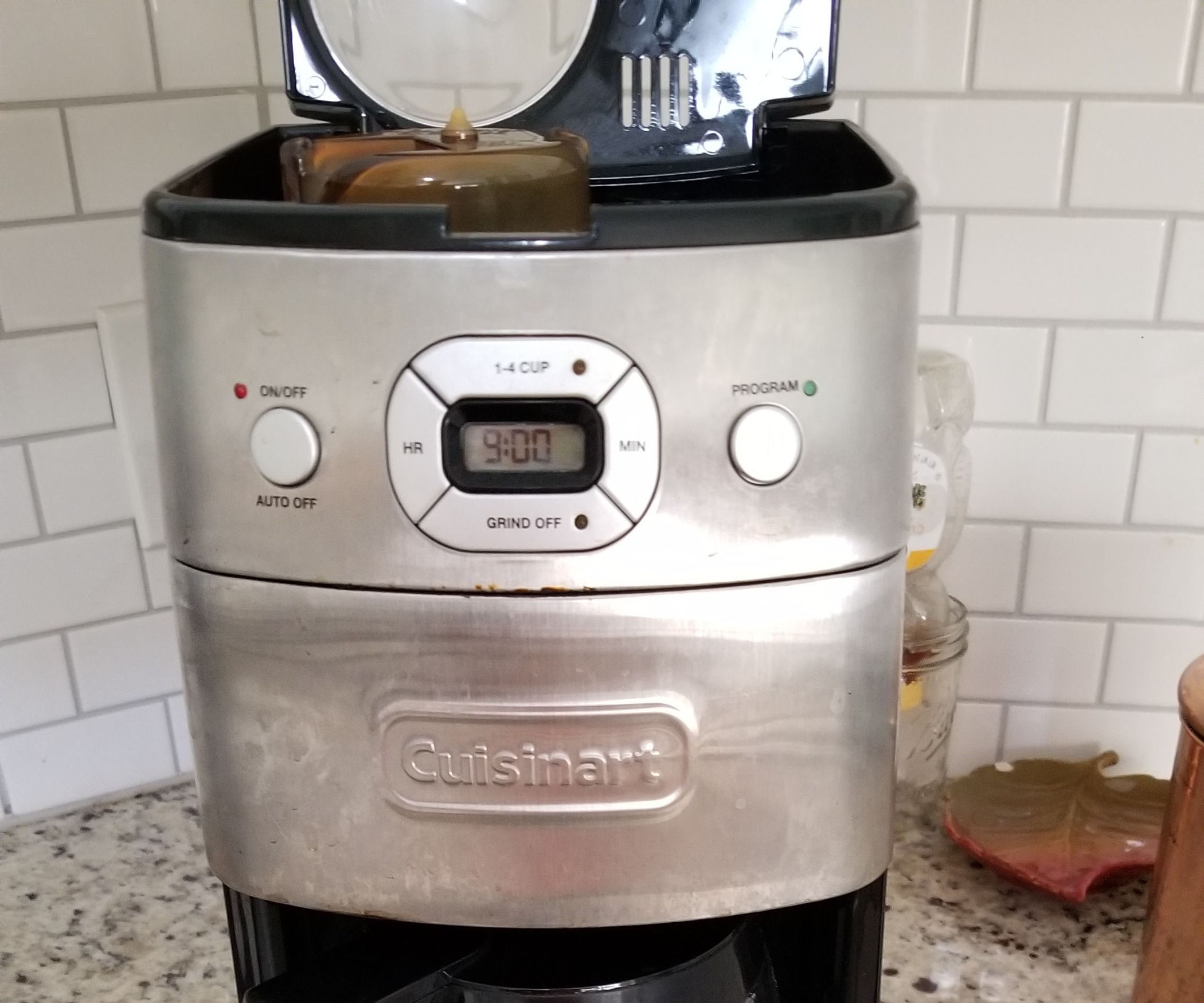 How to Use a Coffee Maker W/Grinder : 13 Steps - Instructables