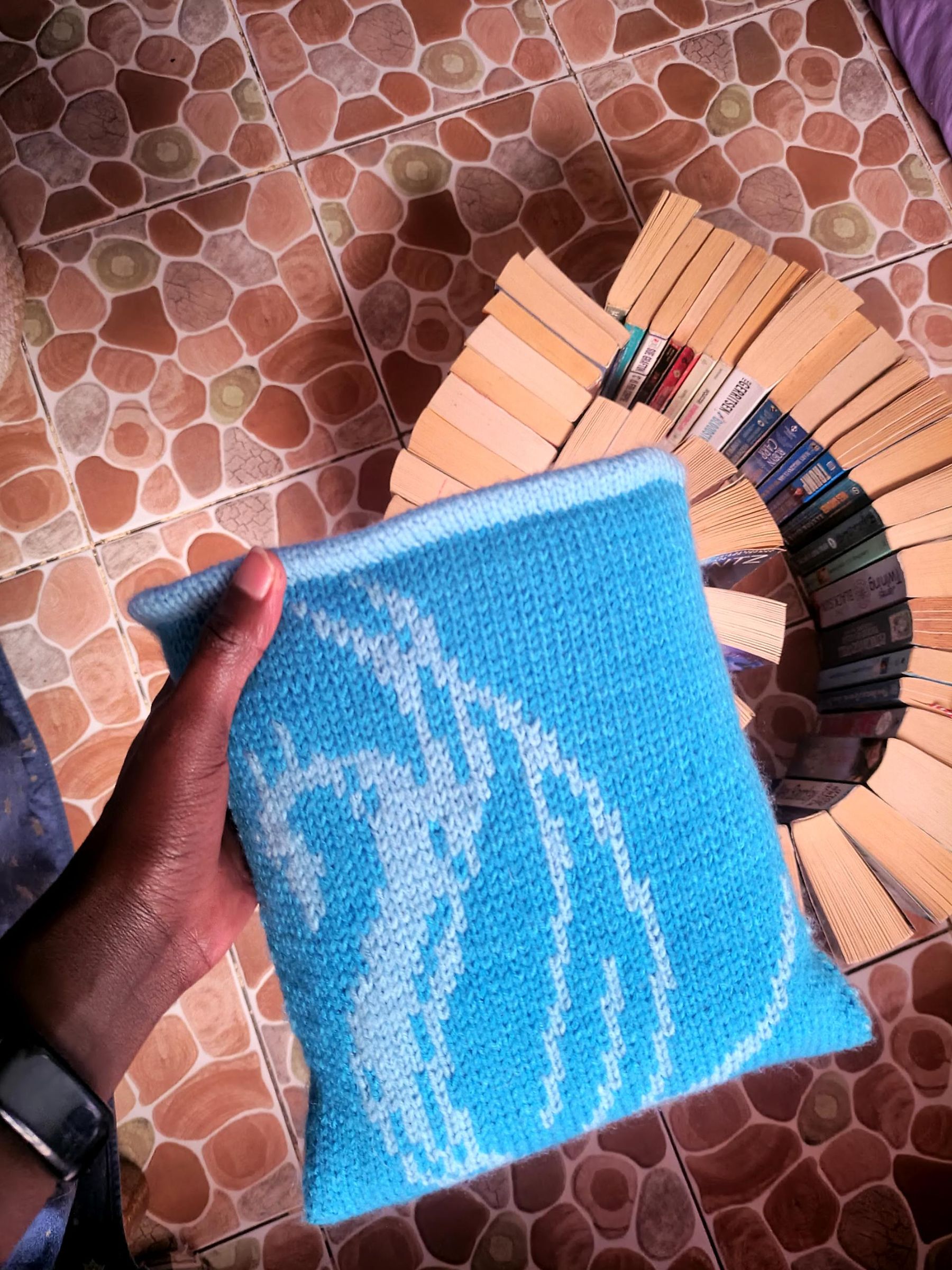 DIY Padded Double Knit Book Sleeve : 6 Steps - Instructables