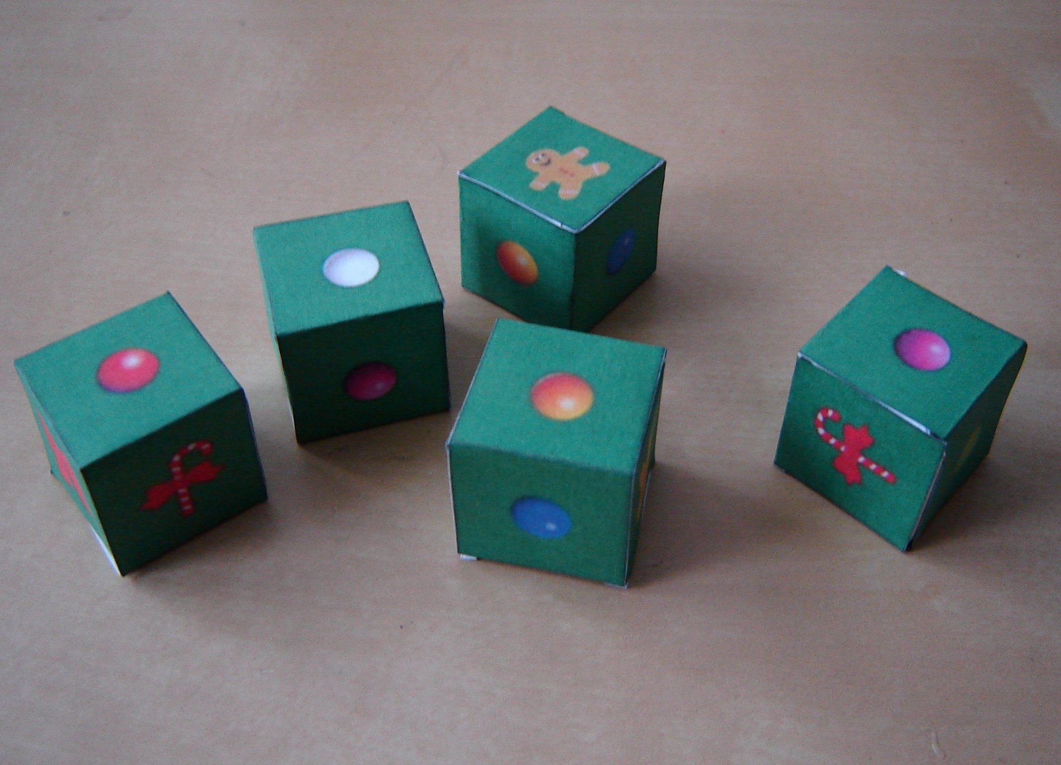 Mini Paper Cube Christmas Tree : 6 Steps - Instructables