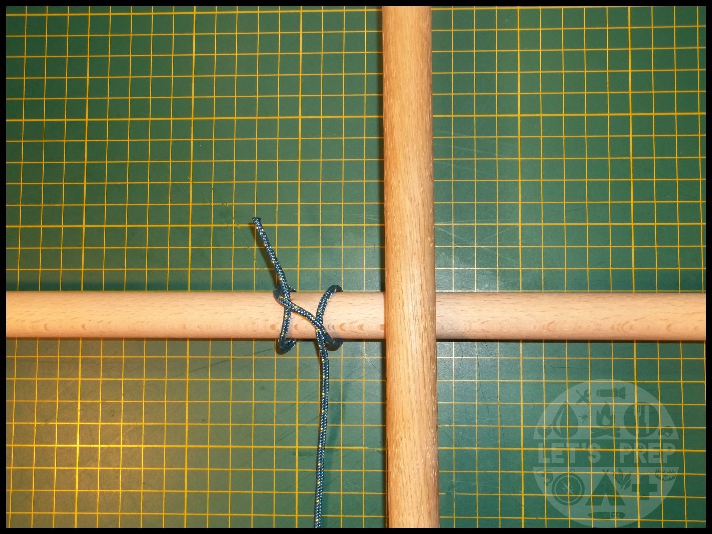 Quick Skills #4: How to Tie Lashings - Pt.1 Square Lashing : 7 Steps ...